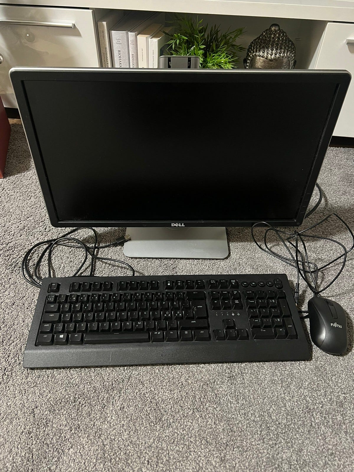 Tietokoneen näyttö, näppäimistö ja hiiri | Tori