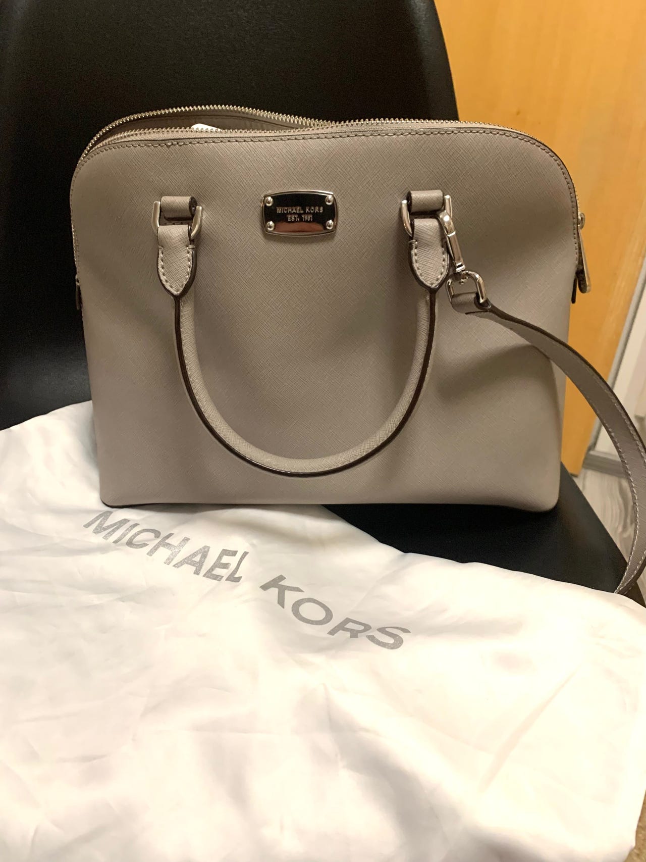 Michael Cors collection olkalaukku grey | Tori