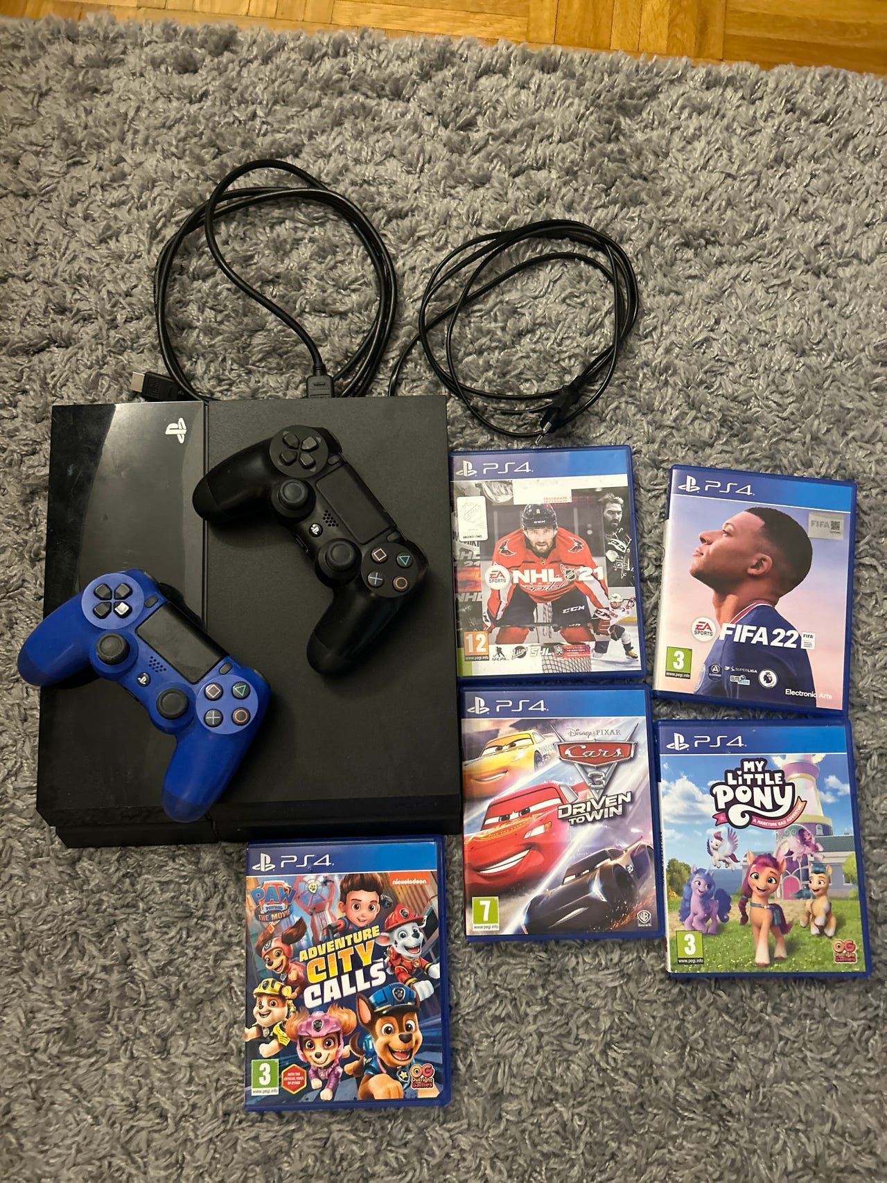 PS4 + ohjaimet ja pelit | Tori