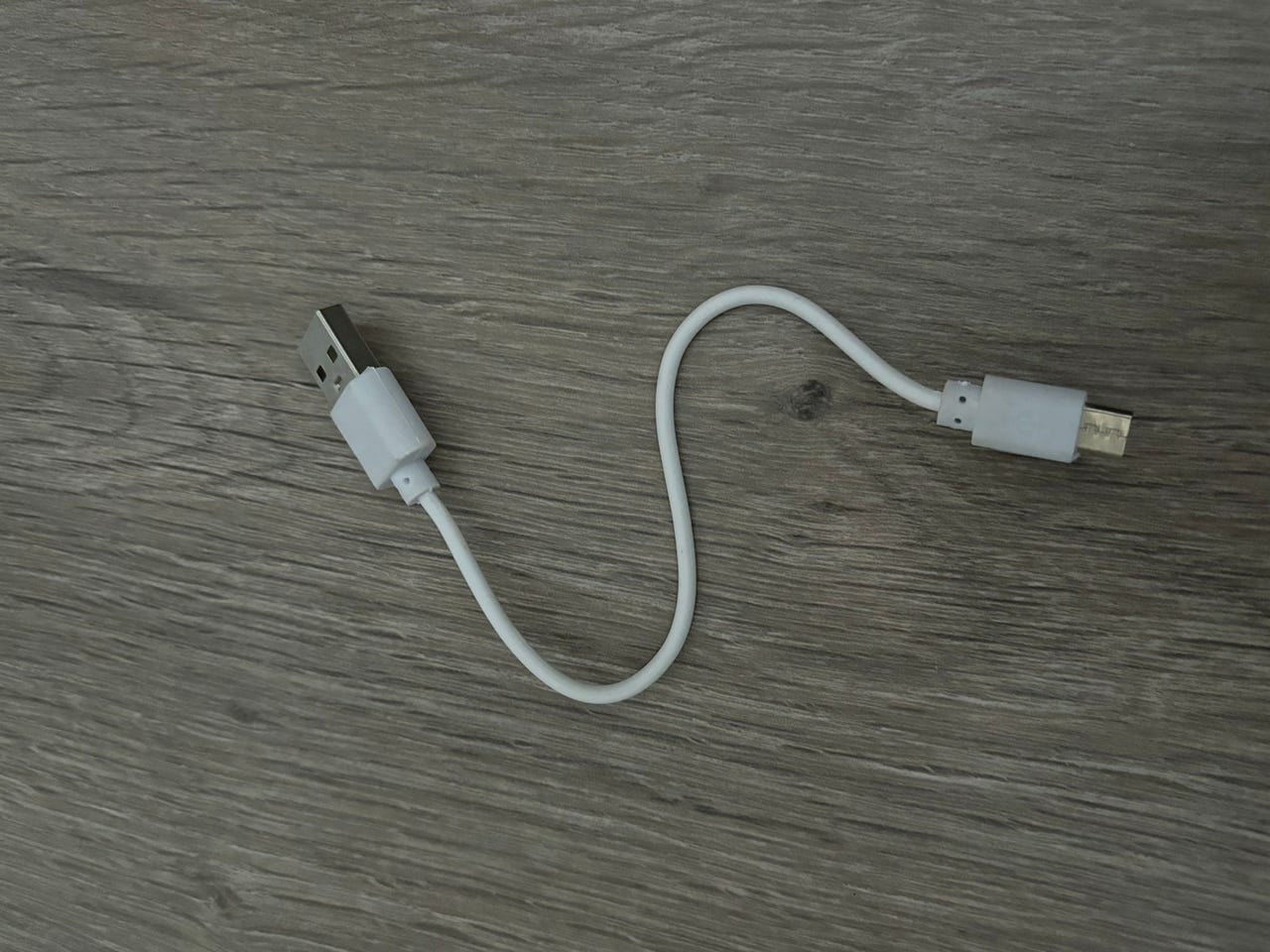 Micro USB johto, valkoinen, noin 20cm | Tori