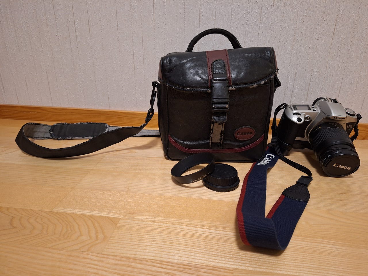 Canon EOS 500 Filmikamera | Tori