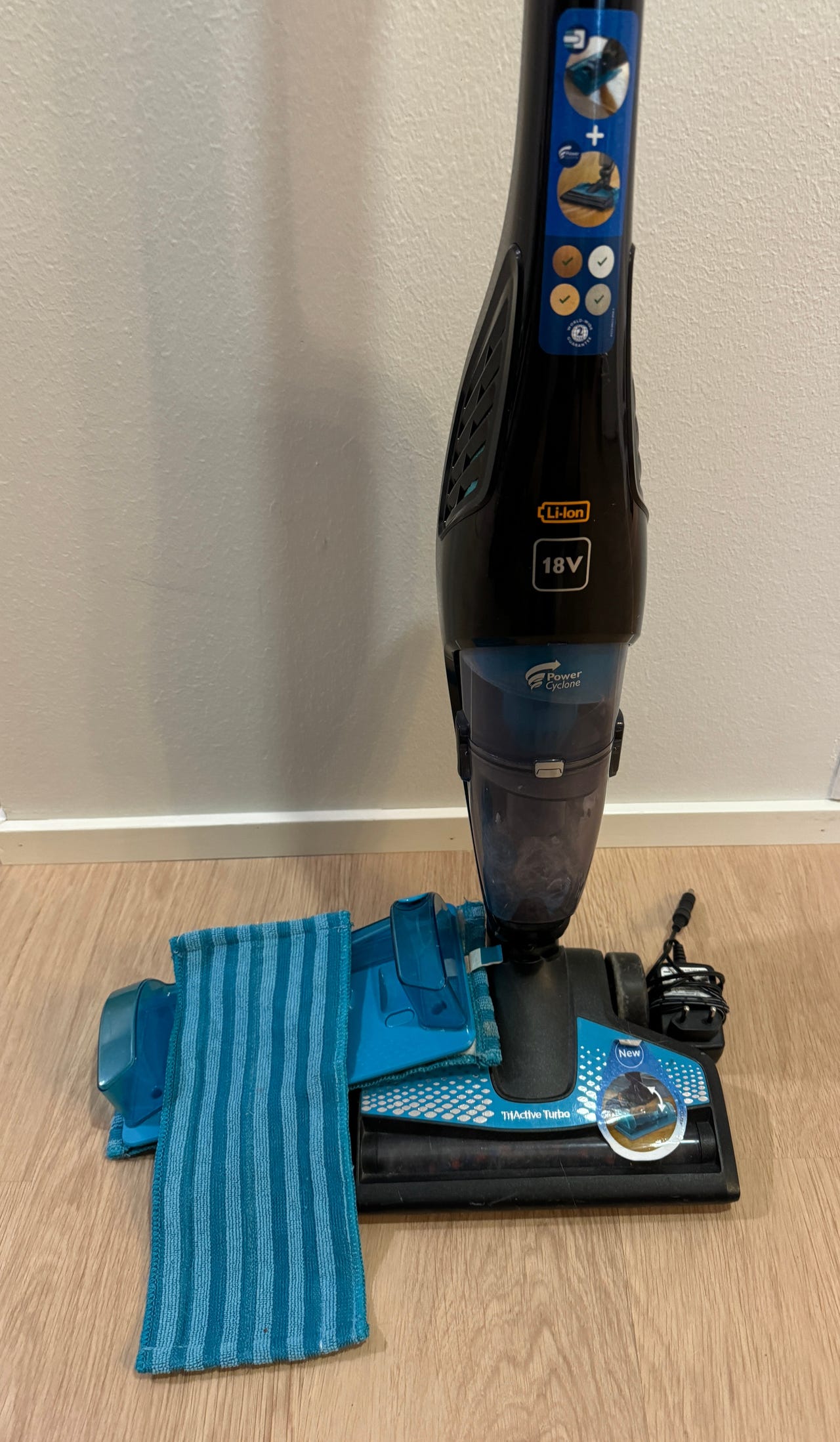 Philips PowerPro Aqua pölynimuri ja moppausjärjestelmä | Tori