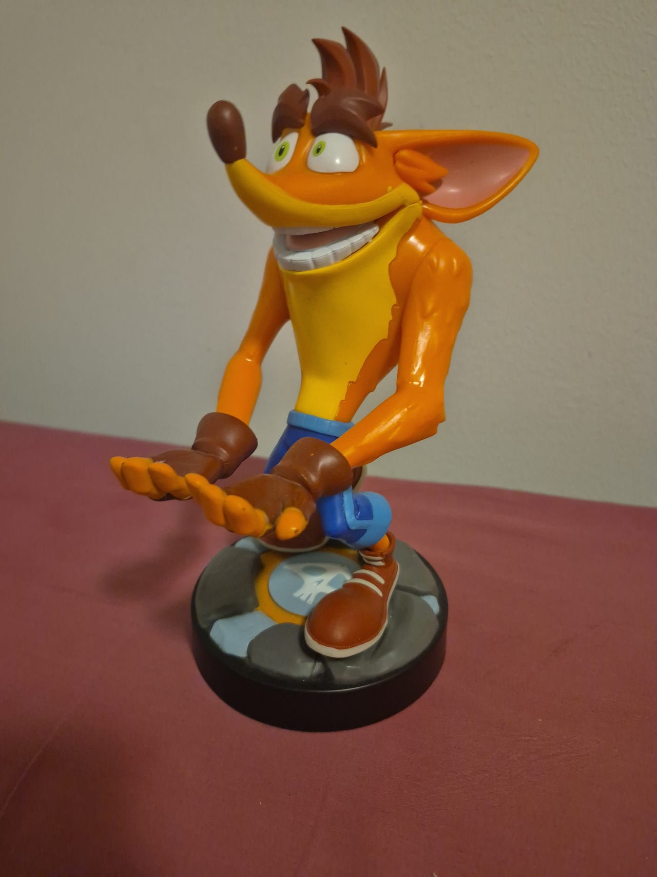 Cable Guys: Crash Bandicoot | Tori