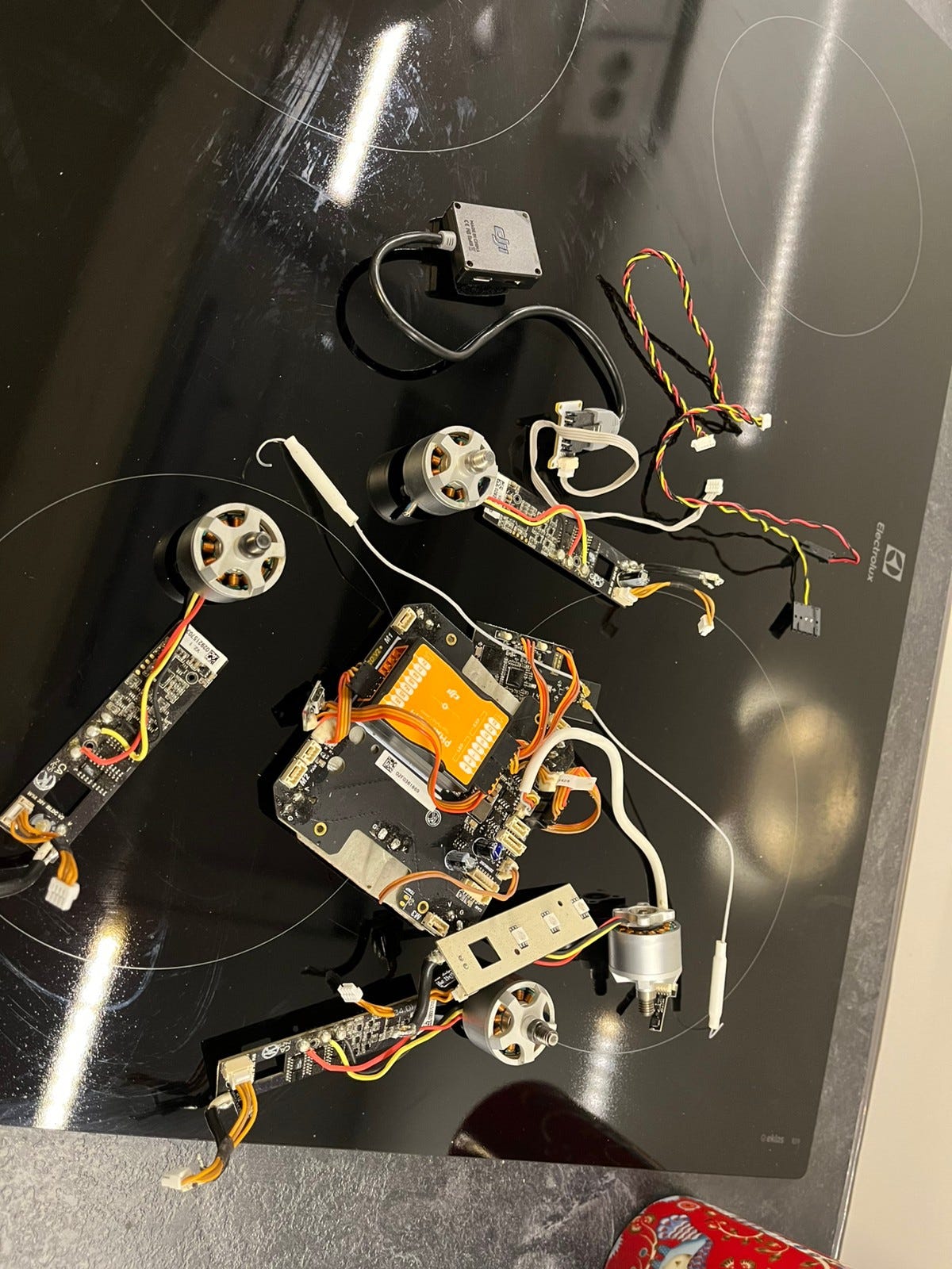 DJI Phantom 2 osia / iOSD mini | Tori