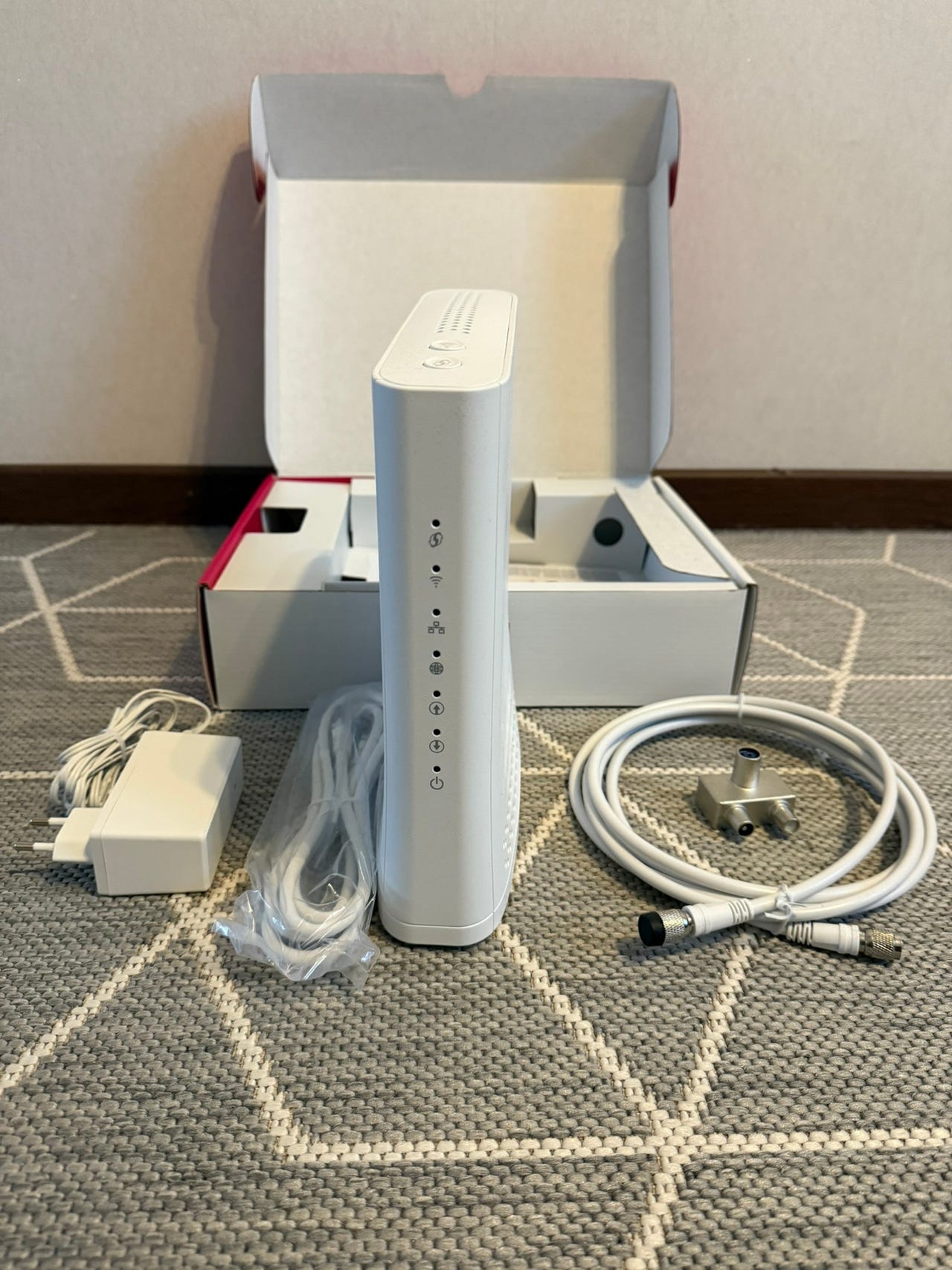 Sagemcom F-3896 WiFi6 Mesh kaapelimodeemi | Tori