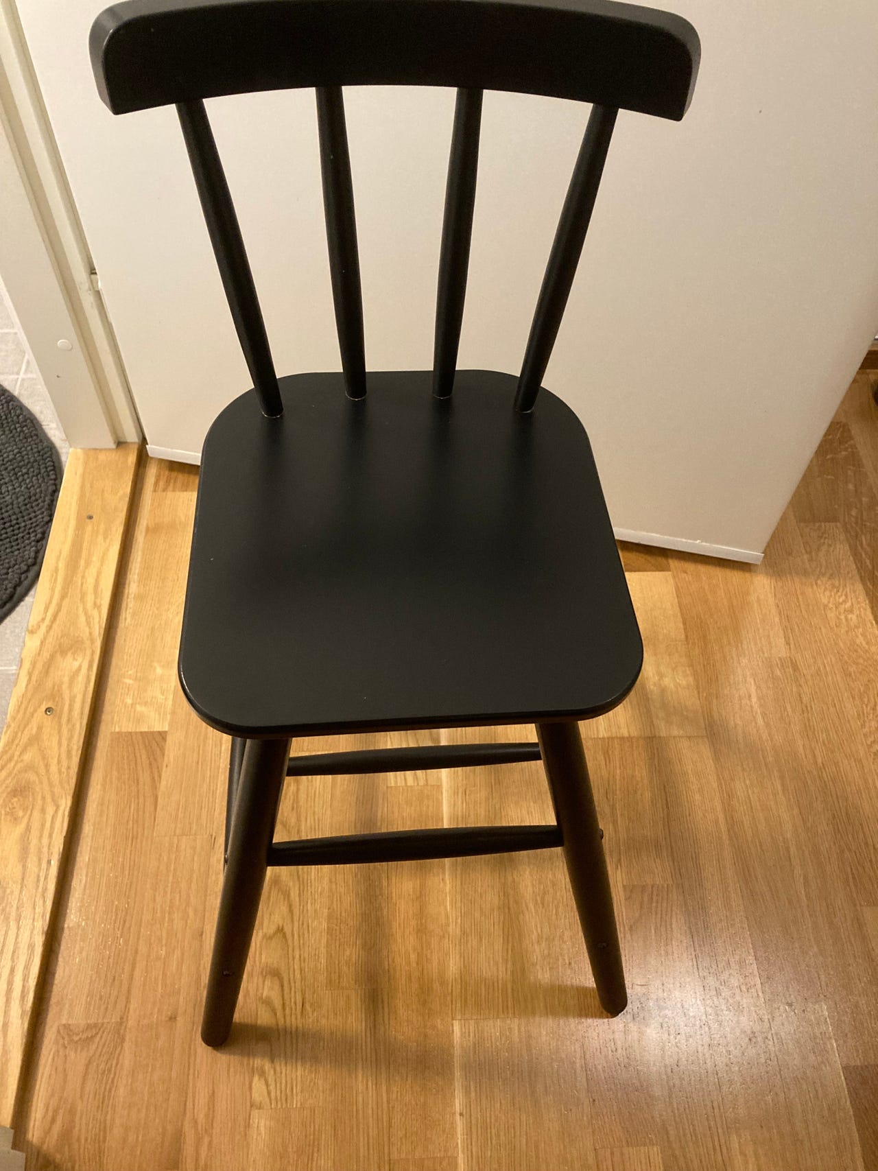 Ikea Agam juniorituoli musta. Huippukunto! | Tori