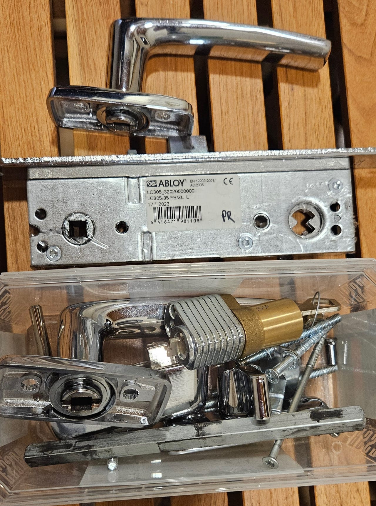 Abloy oven lukko LC305/35 oikea | Tori