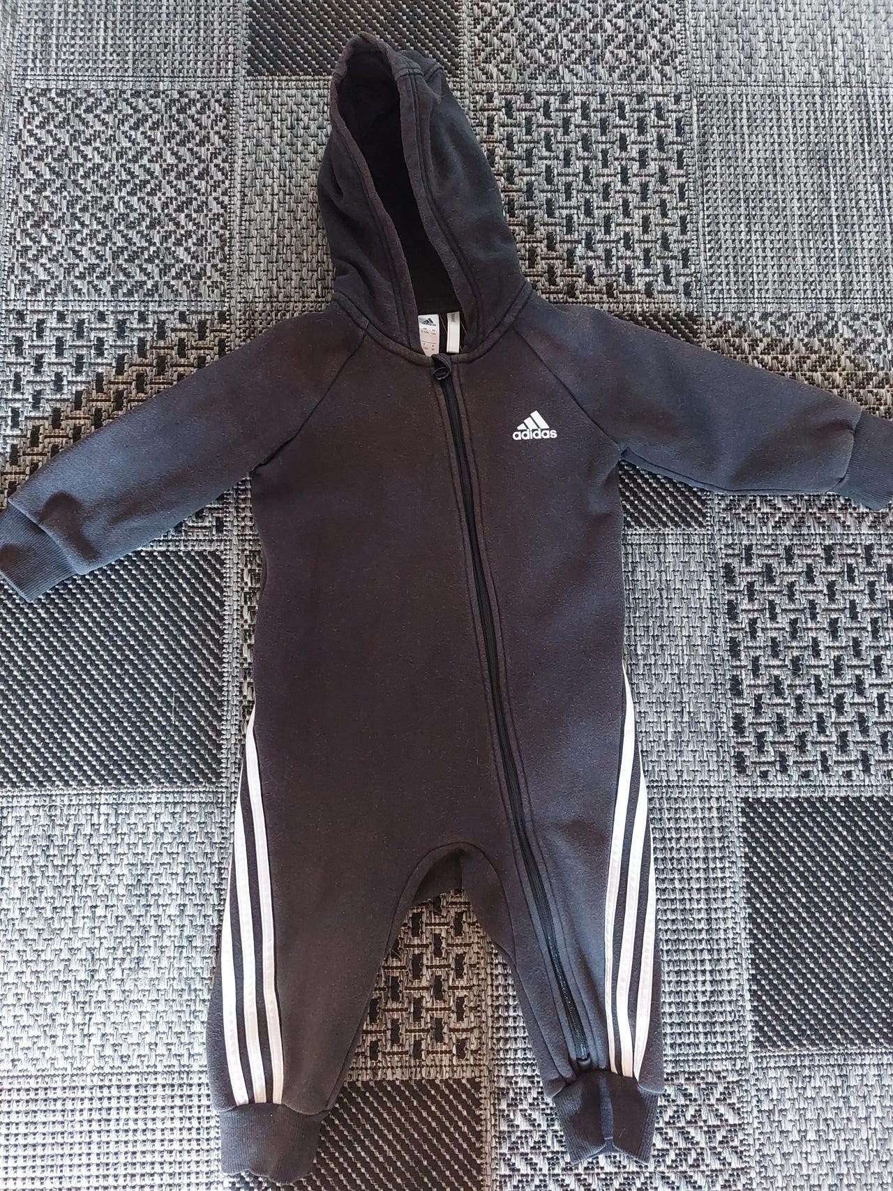 Adidas collegehaalari 80cm | Tori