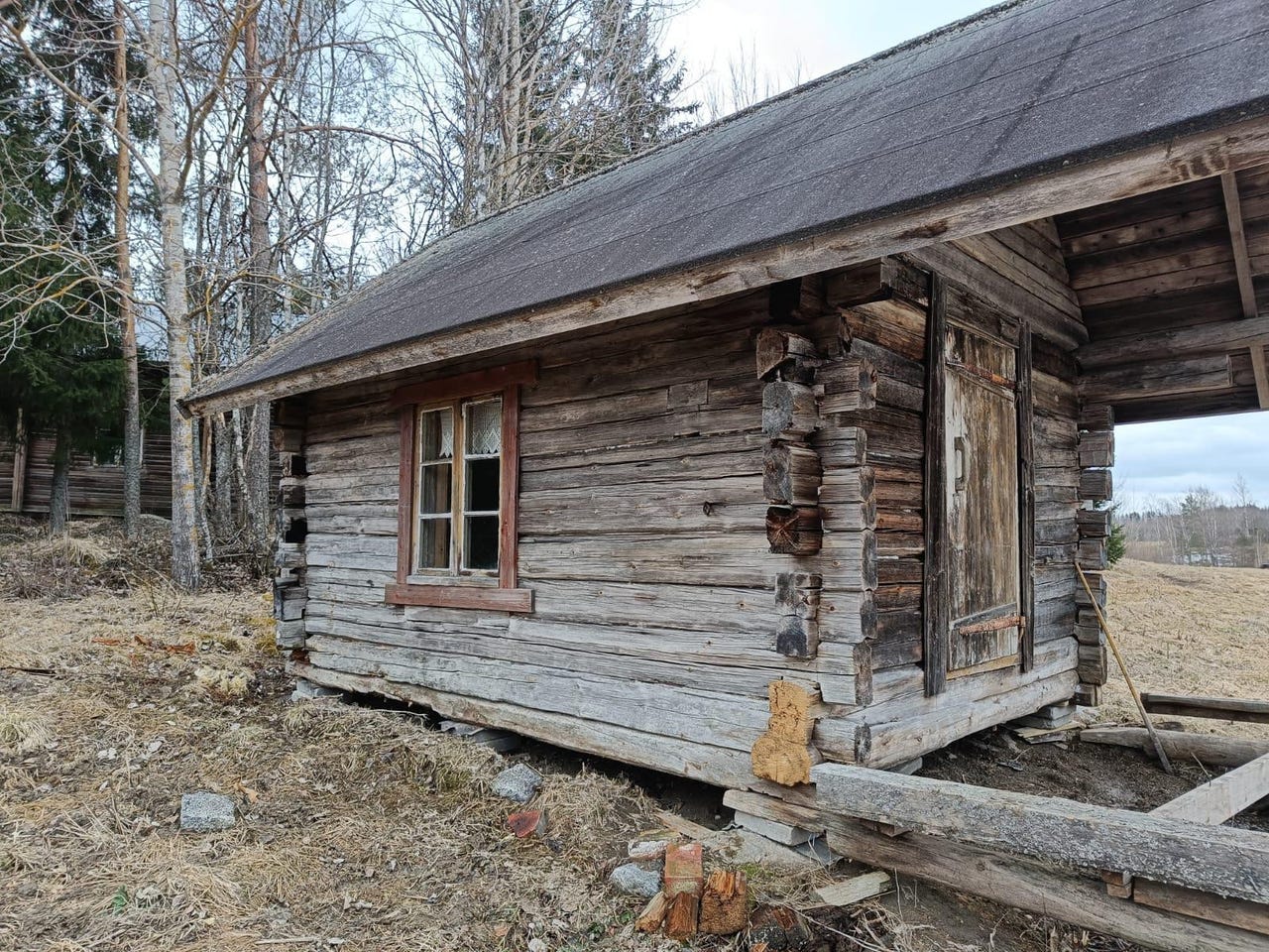 Hirsi rakennus | Tori