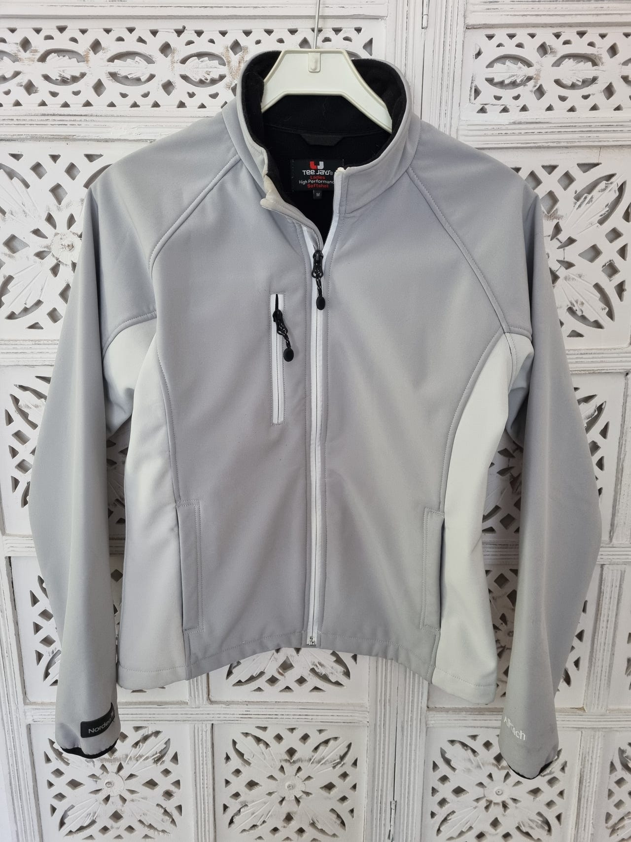 Softshell takki koko M. Vastaa paremmin kokoa S. | Tori