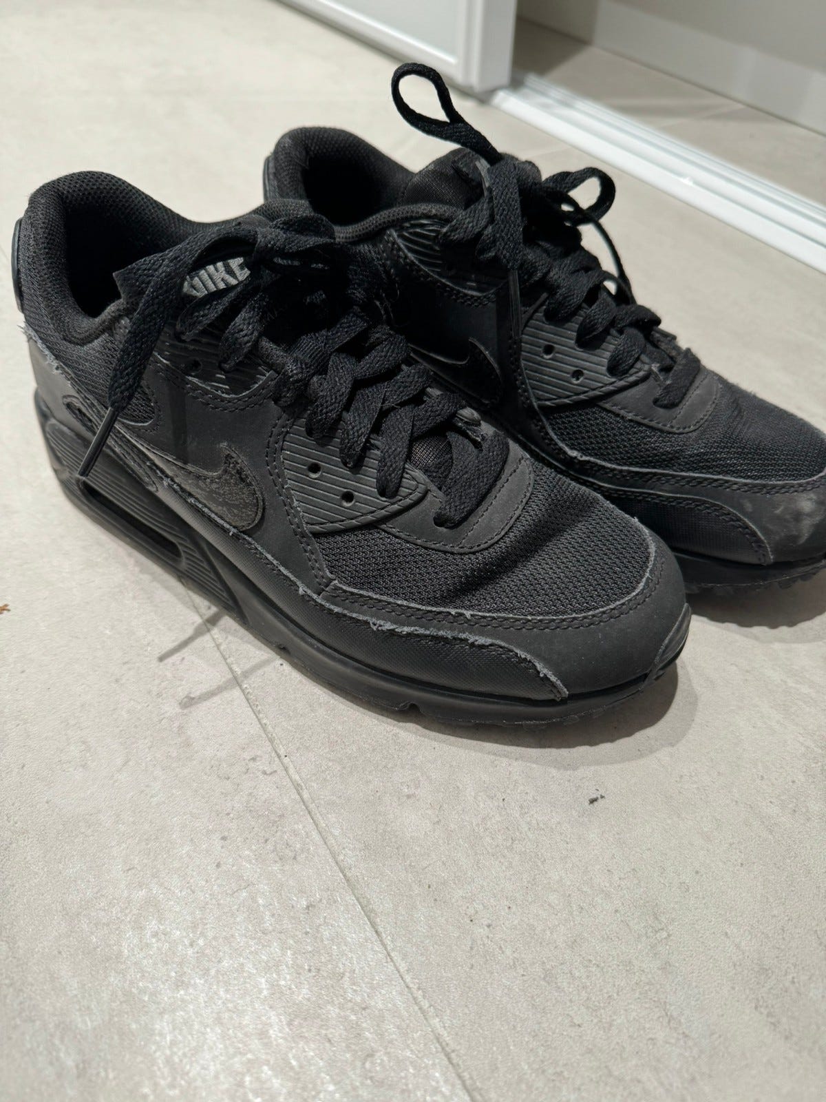 Nike air max 38.5 | Tori
