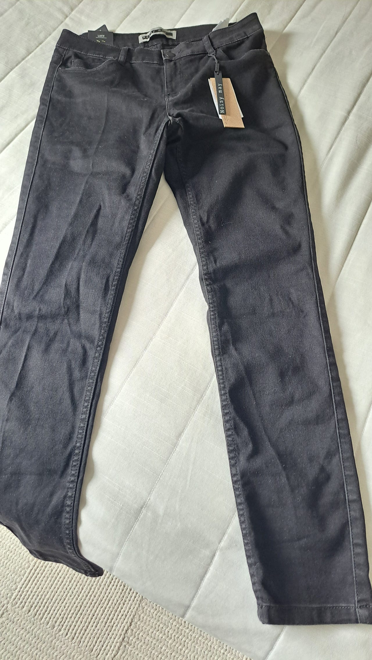 Mustat farkut | Tori