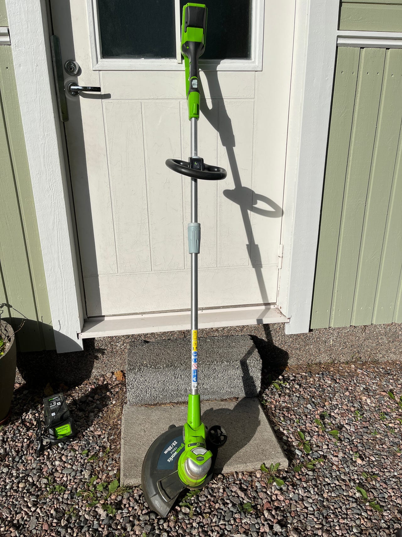 Akkukäyttöinen trimmeri | Tori