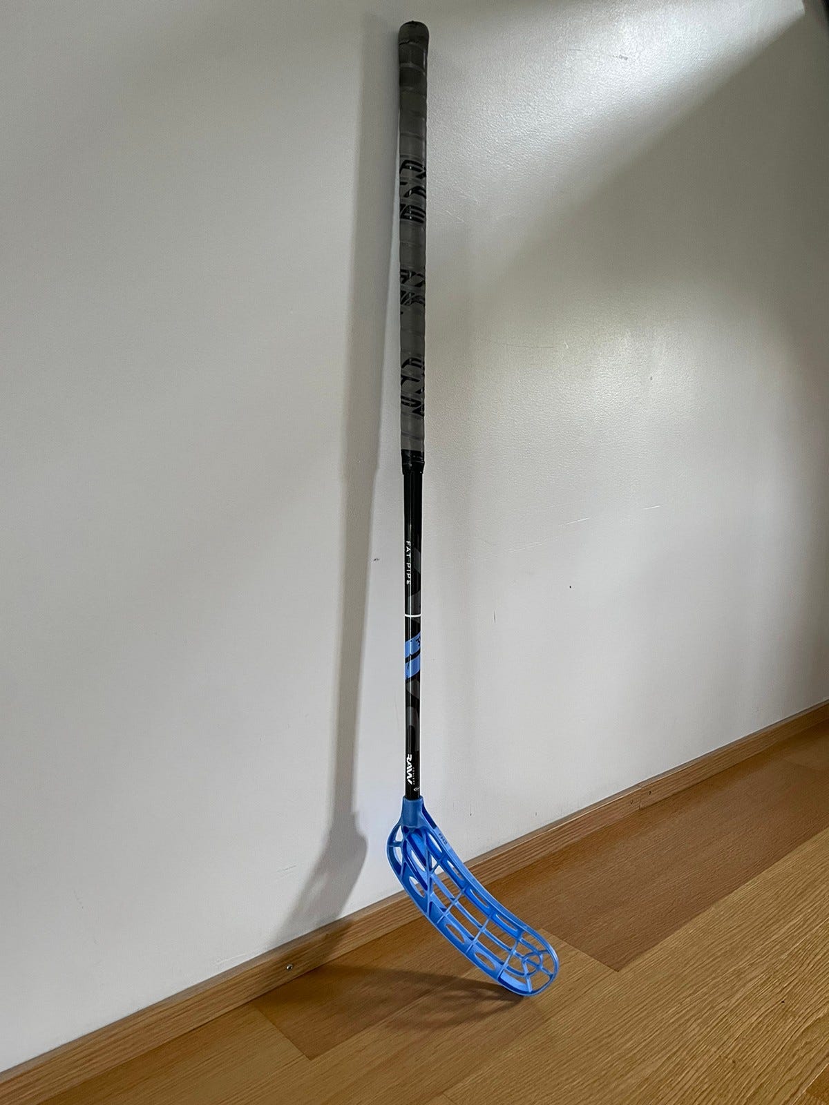 Fat pipe Raw concept 31, kätisyys left, varren pituus noin 90cm. | Tori