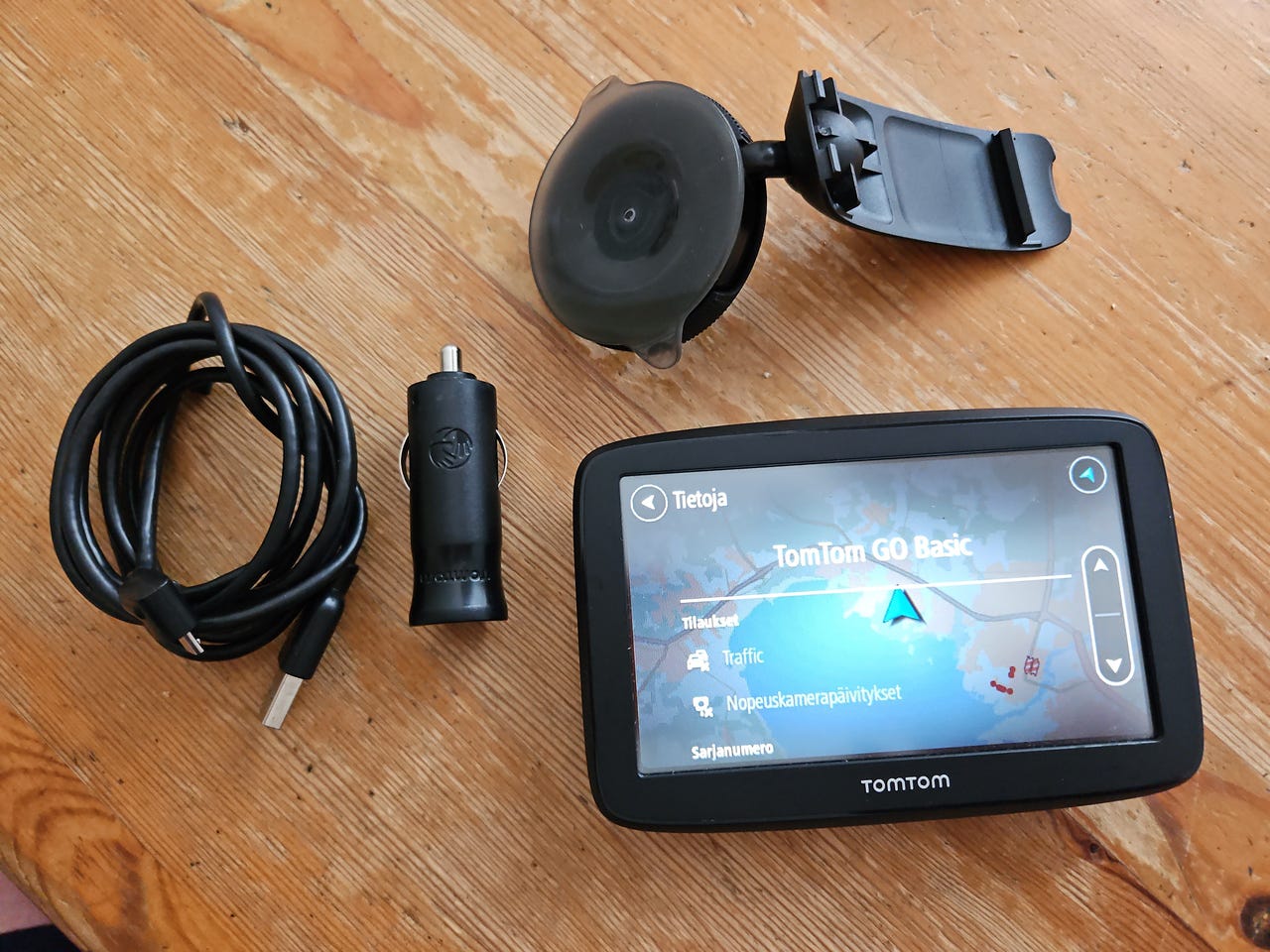 TomTom Go Basic navigaattori | Tori