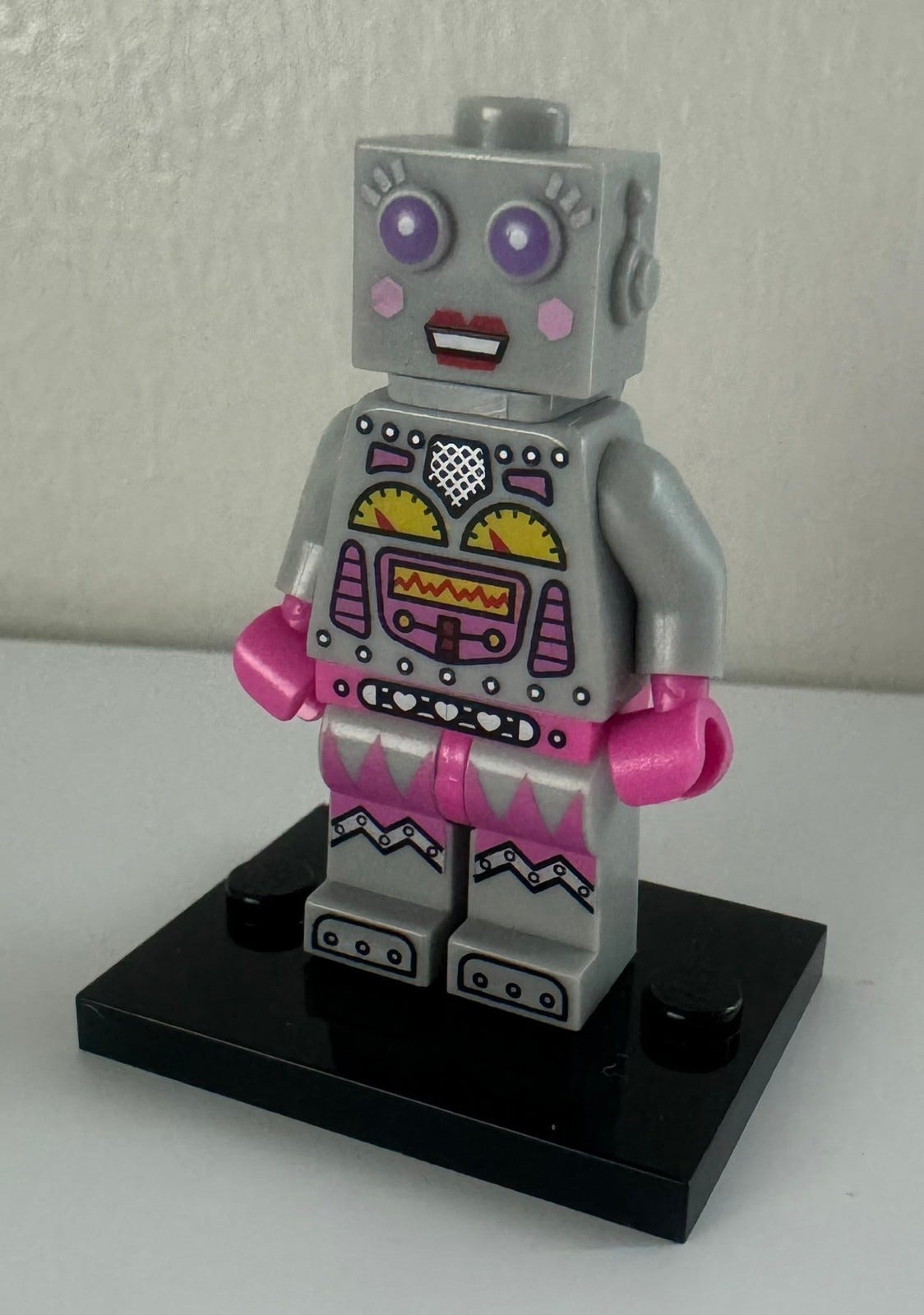 Lego Minifigures Series 11, Lady Robot | Tori