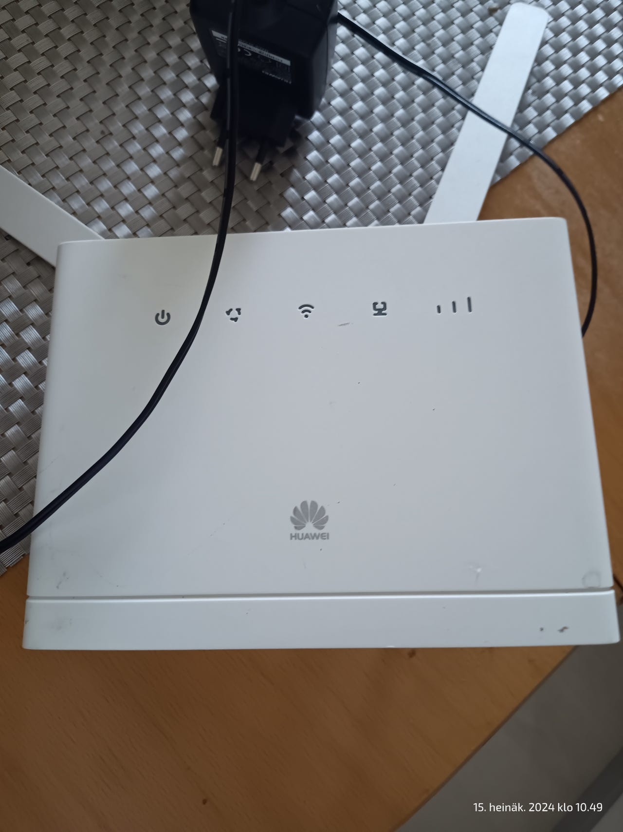 Huawein 4g modeemi SIM korttipaikalla | Tori