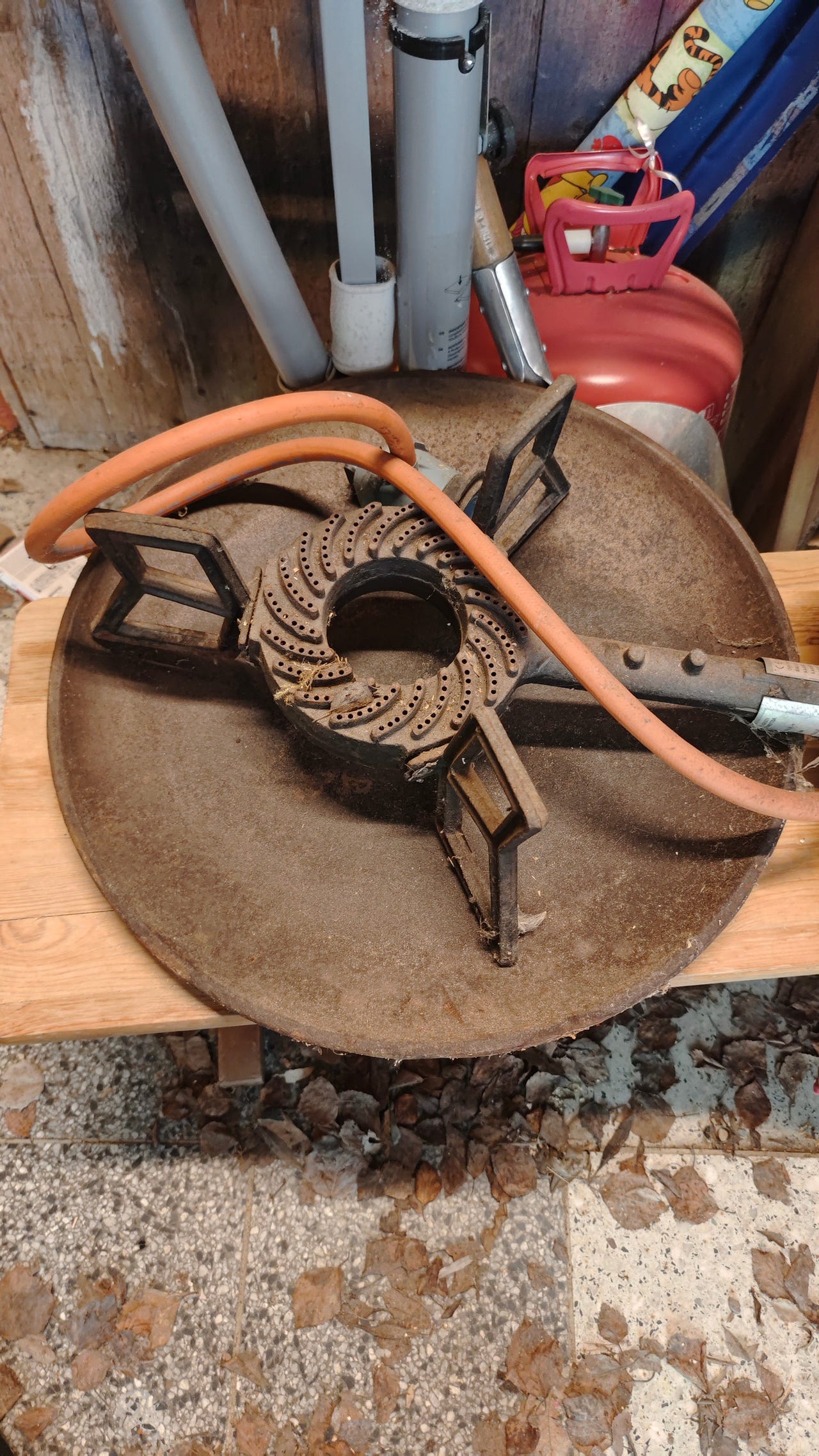 Muurikka ja poltin | Tori