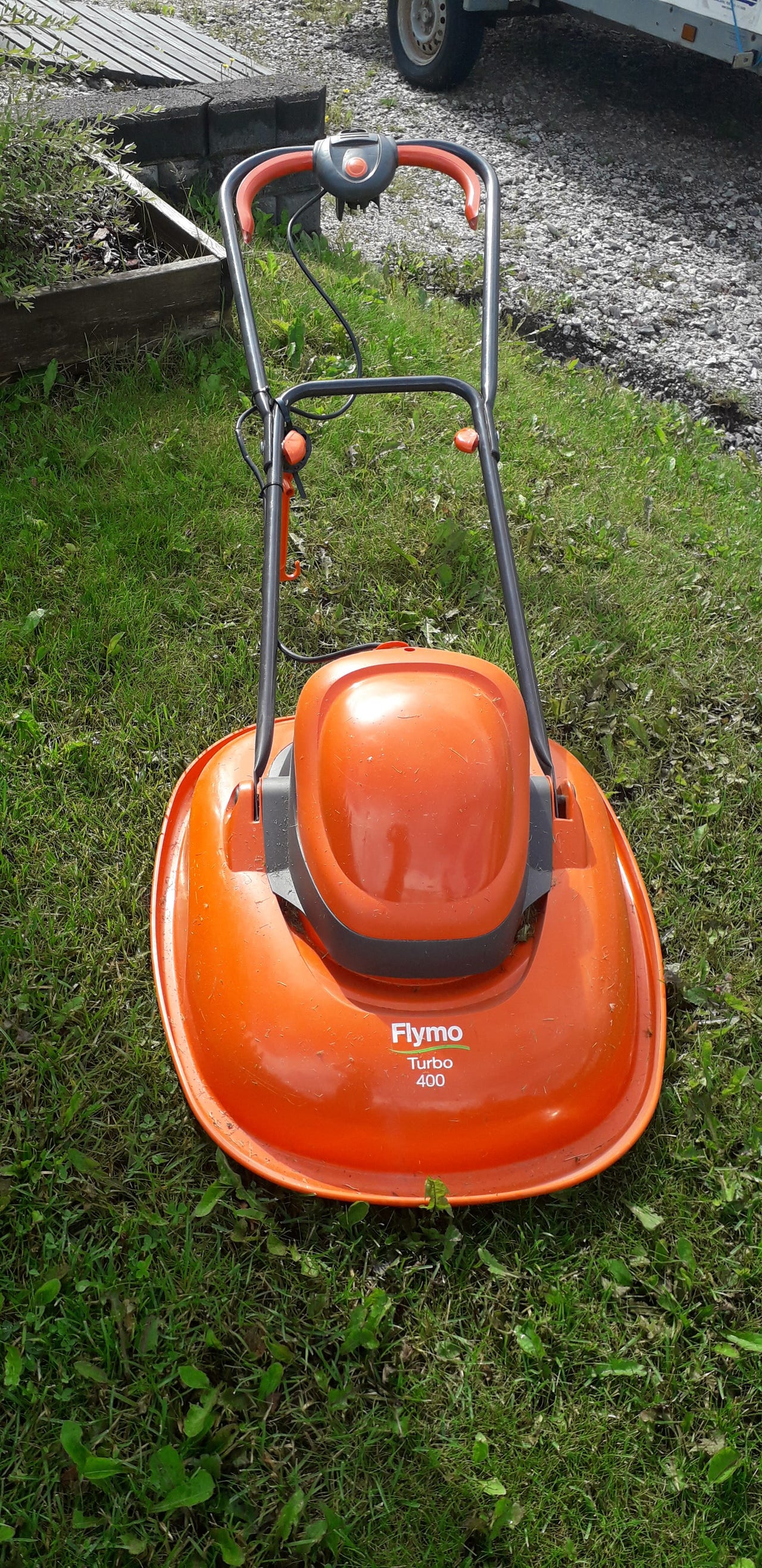 Ruohonleikkuri / Ilmatyynyleikkuri Flymo turbo 400 | Tori