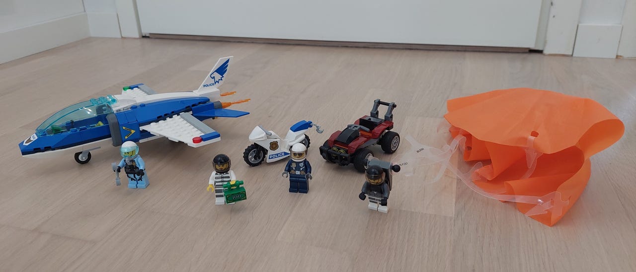 Lego City 60208 Taivaspoliisin laskuvarjopidätys | Tori