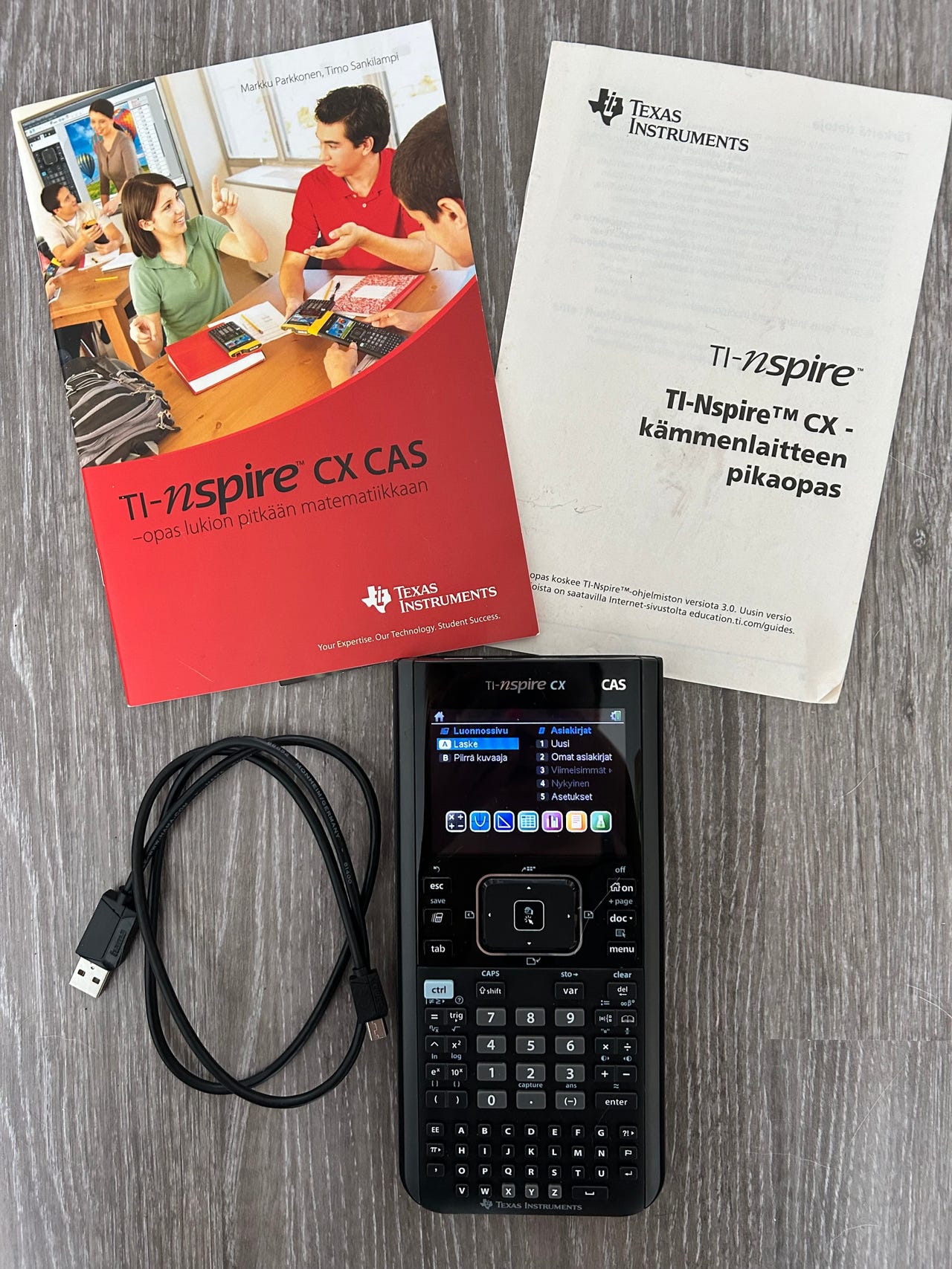 TI-nspire CX CAS laskin | Tori