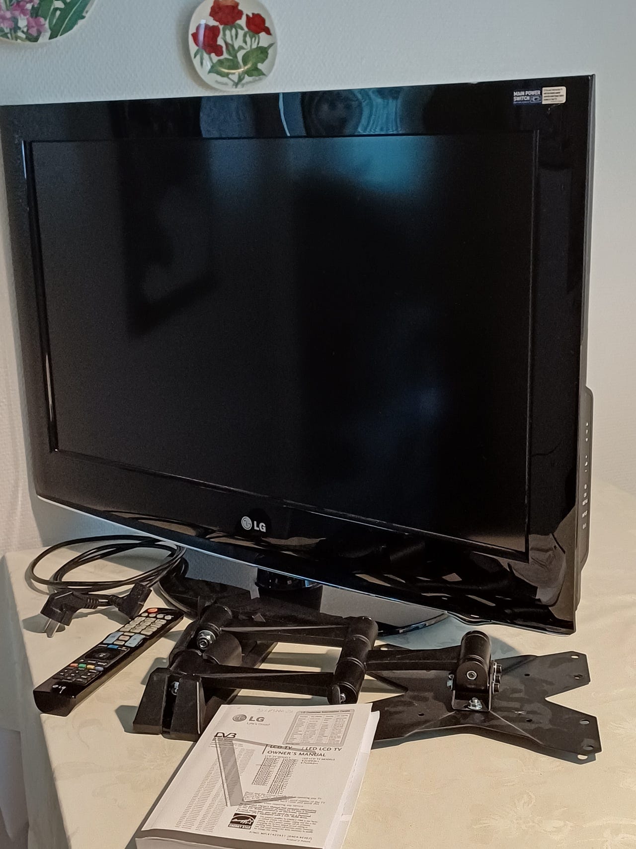 LG-televisio+seinäkiinnike | Tori