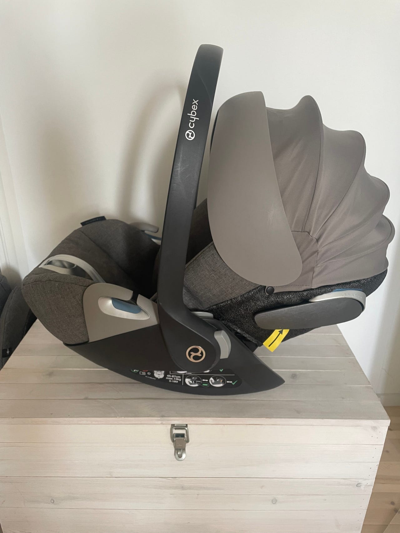 Cybex Cloud Z+ kaukalo ja Base Z telakka | Tori