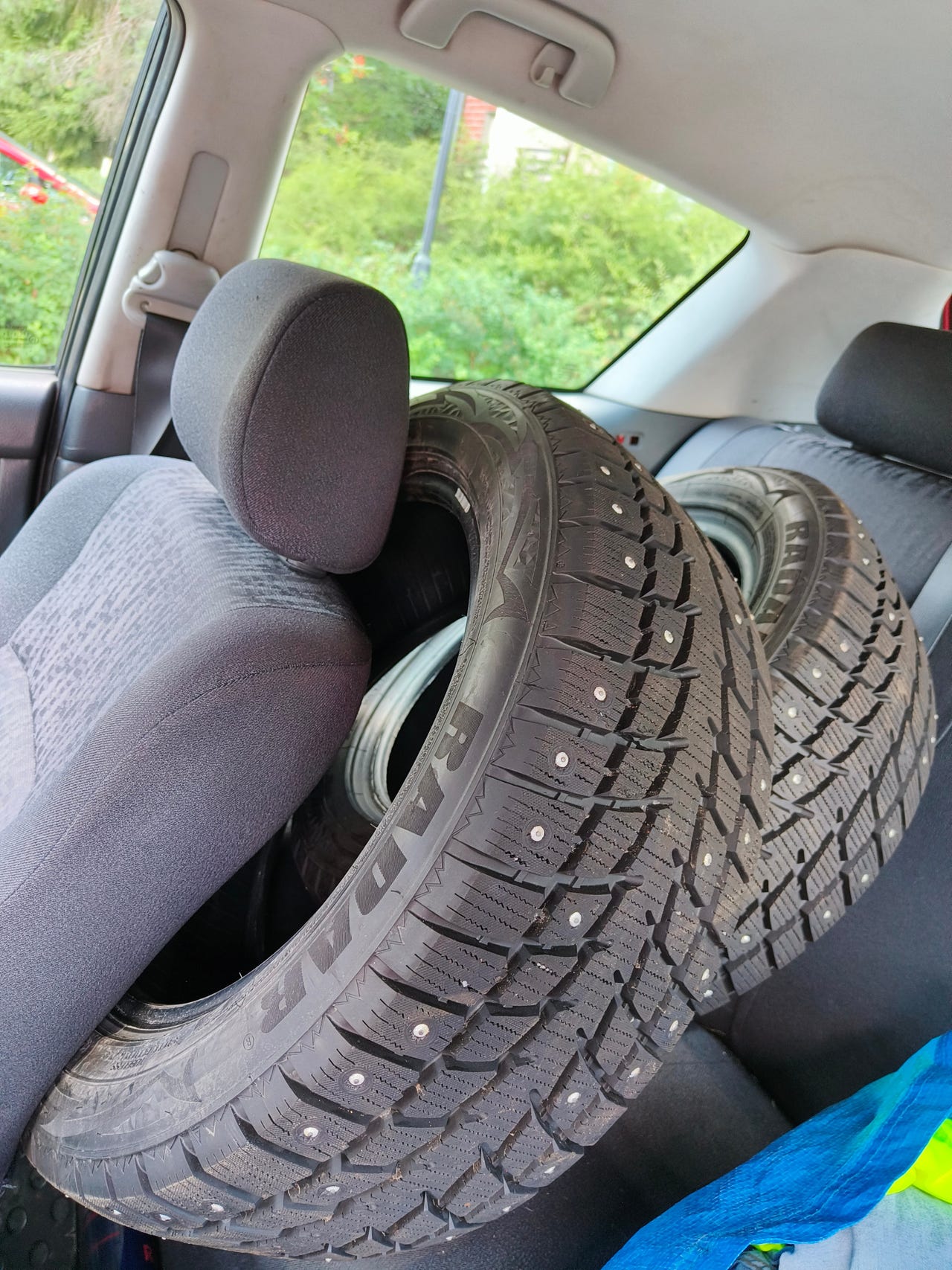 Dimax ice lock 16" nastarenkaat viimetalvena ostettu | Tori