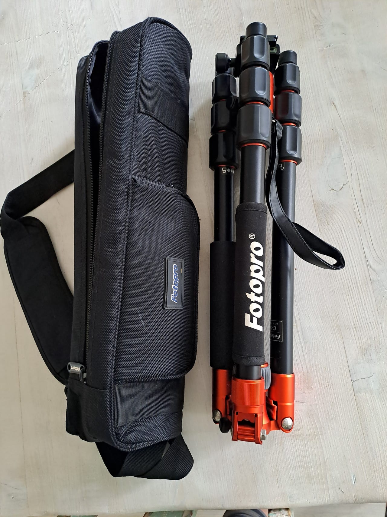 Fotopro C5i kolmijalka + FPH-52Q kuulapää | Tori