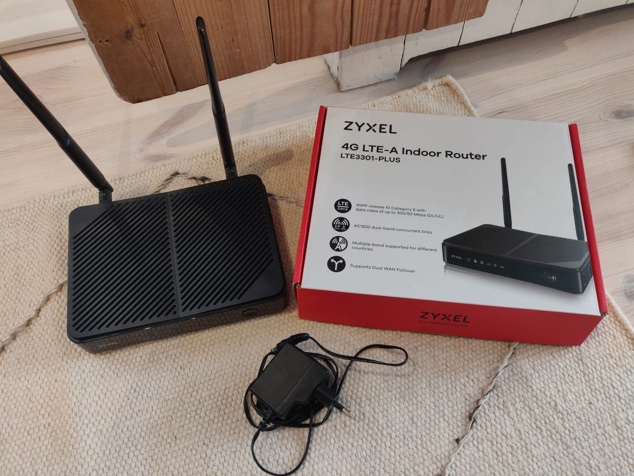 ZyXEL LTE3301-Plus -LTE-modeemi | Tori