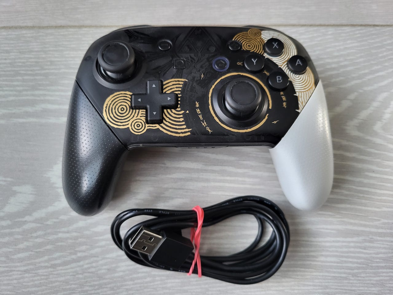 Nintendo Switch Pro Controller Zelda Tears of the Kingdom | Tori