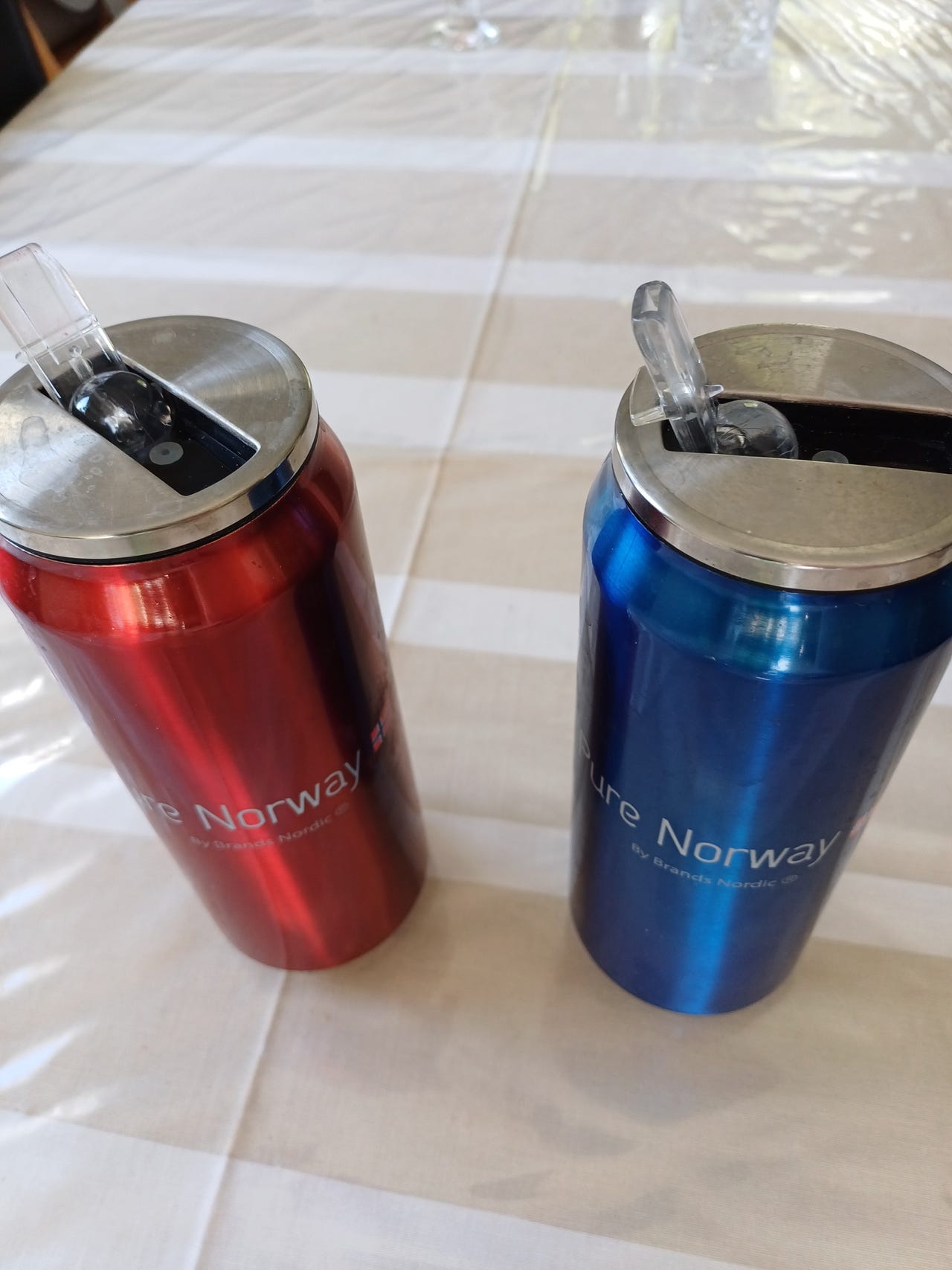 Retki juomapullo, Tupperware sirotin, riisi siivilä, muki mukaan | Tori