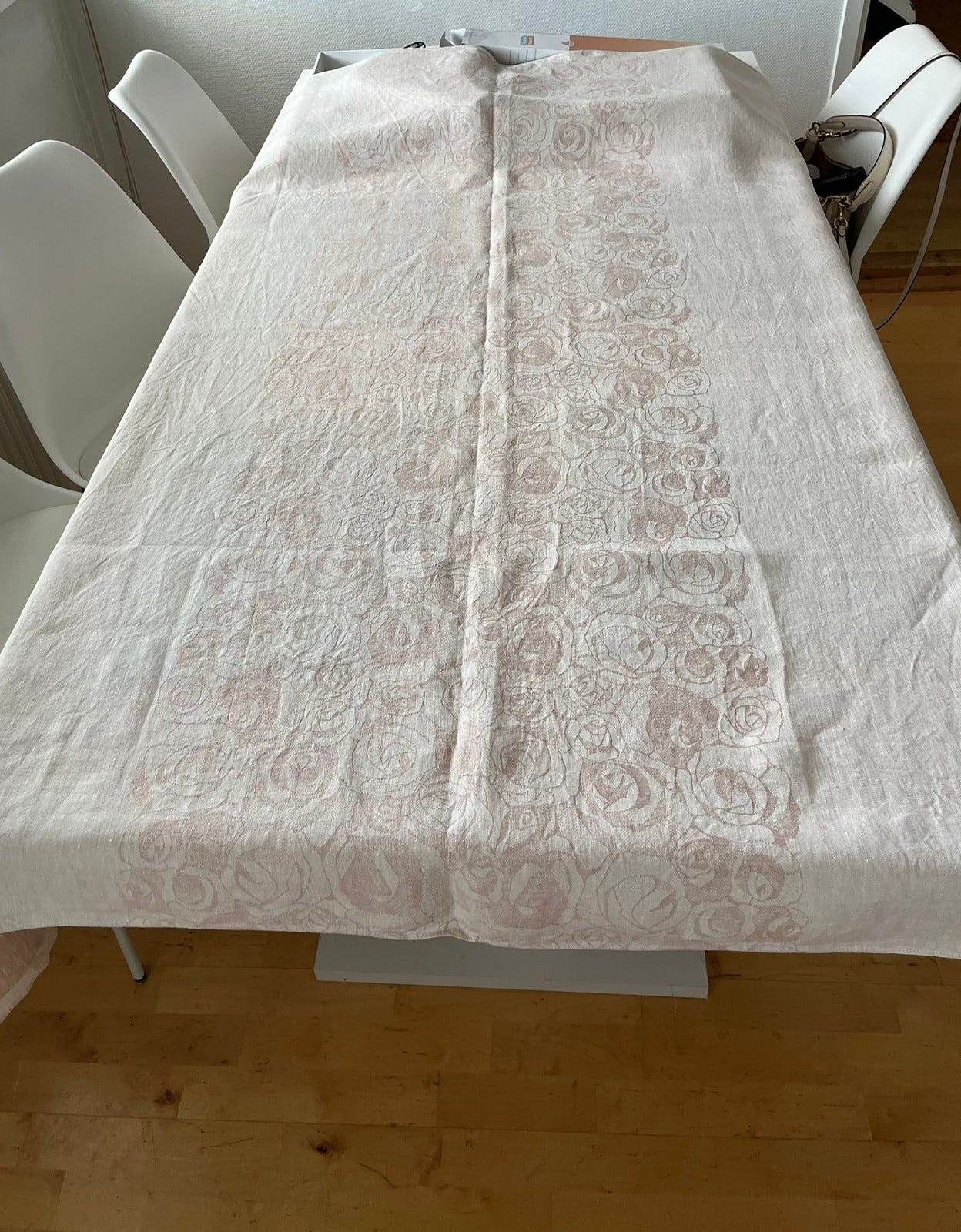 Pellava pöytäliina 100 ruusua | Tori