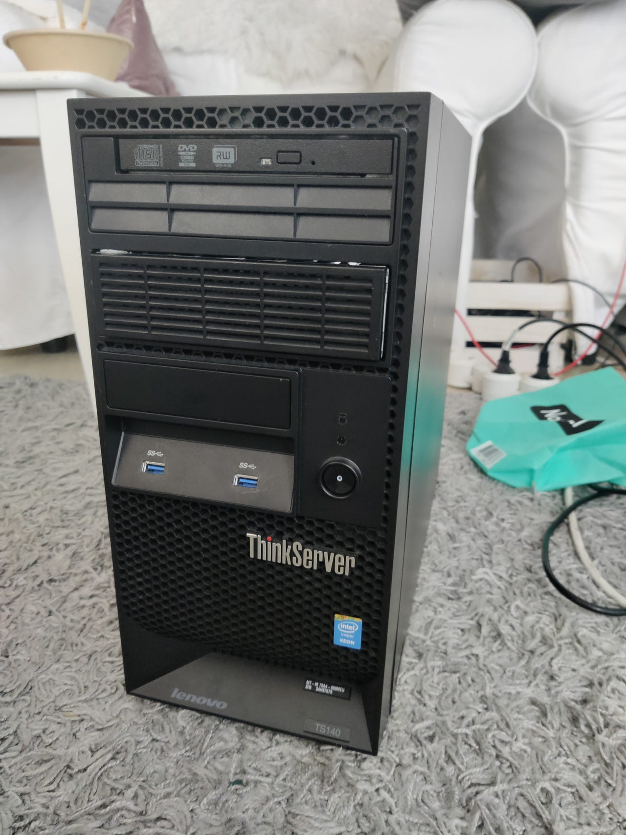 Lenovo thinkserver TS140 | Tori