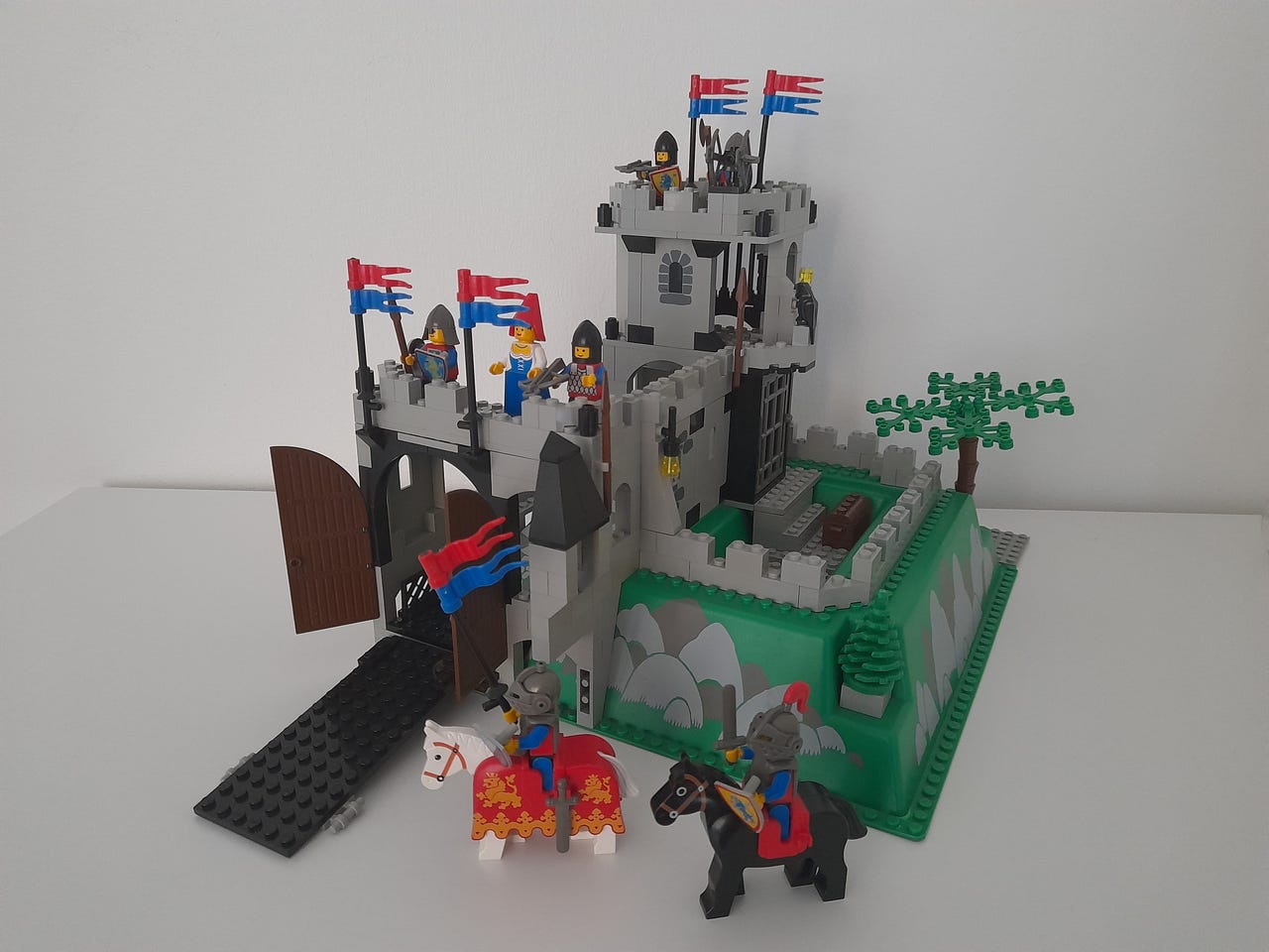 LEGO Castle - King's Mountain Fortress 6081 | Tori