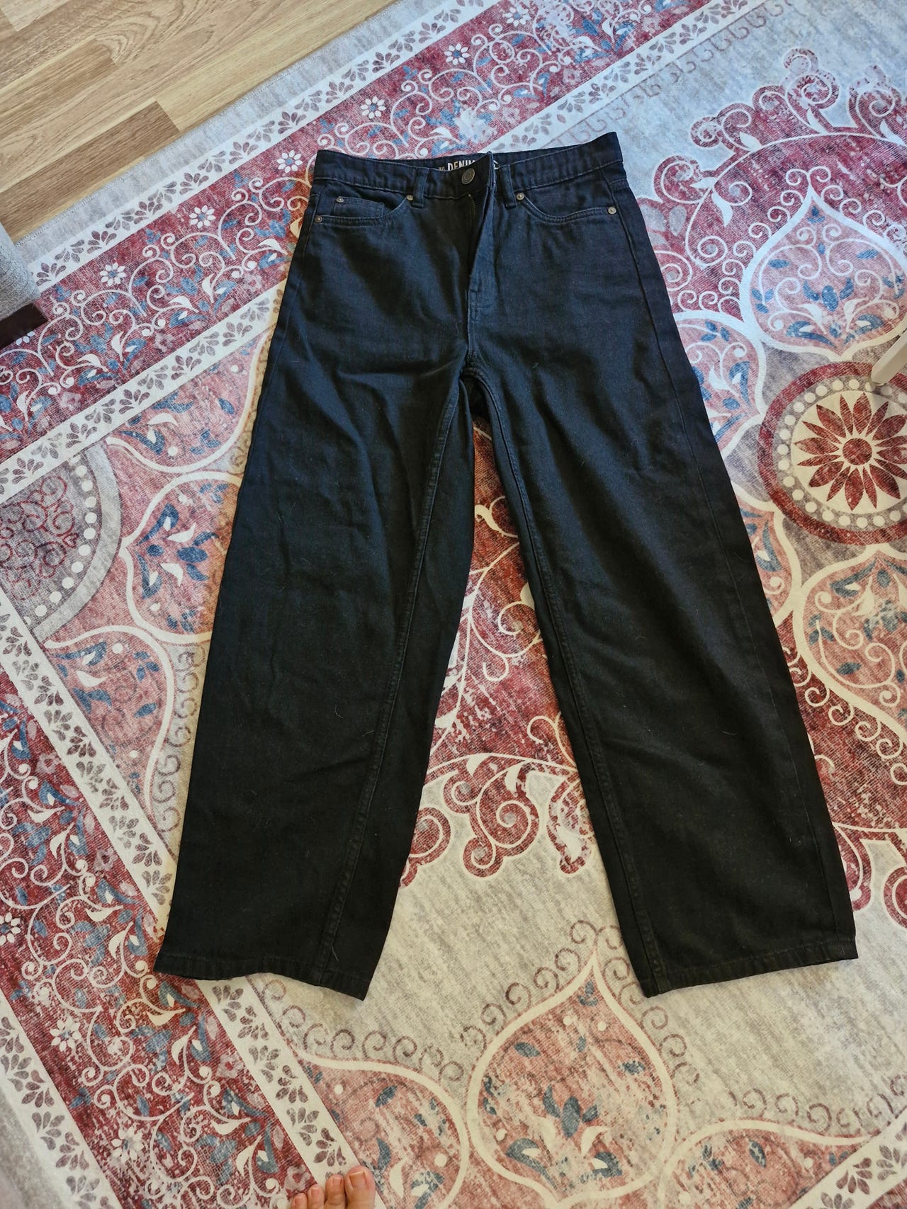 Mustat farkut | Tori