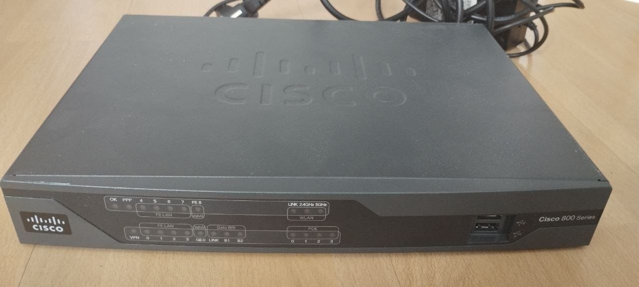 Router Cisco 890 | Tori