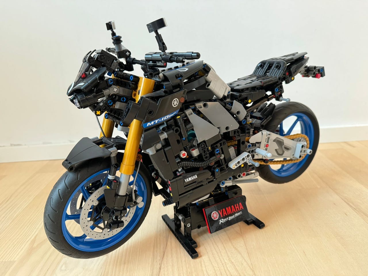 Lego Technic 42159 Yamaha MT-10SP | Tori