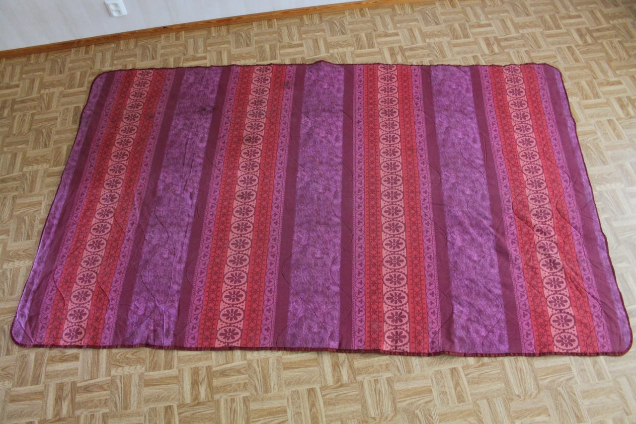 Vanha violetti viltti 145x230cm päiväpeite koiranpeti kangas lila | Tori
