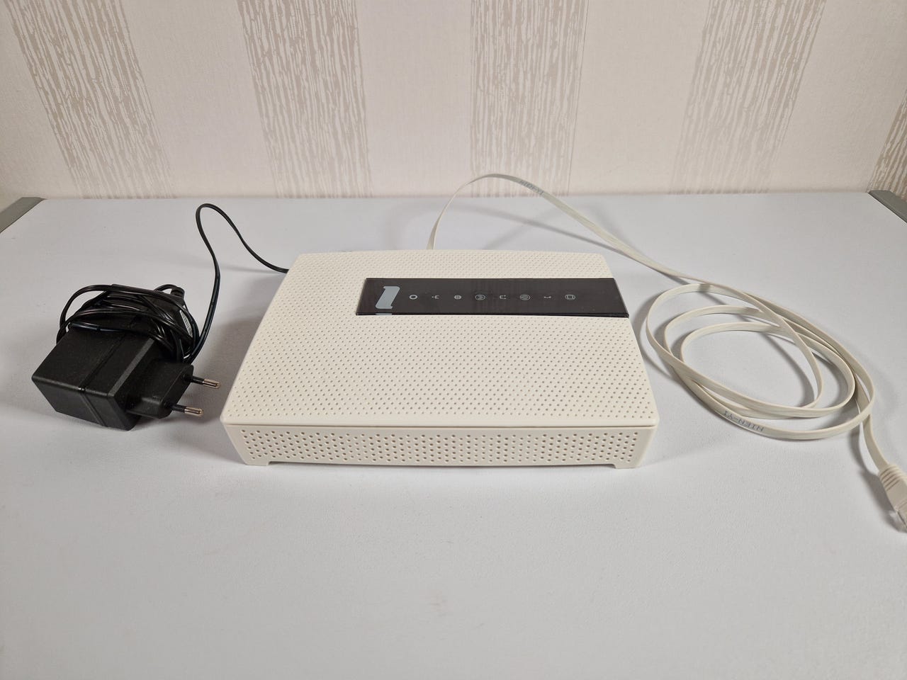 DNA DSL -modeemi Inteno DG200AL-AC | Tori