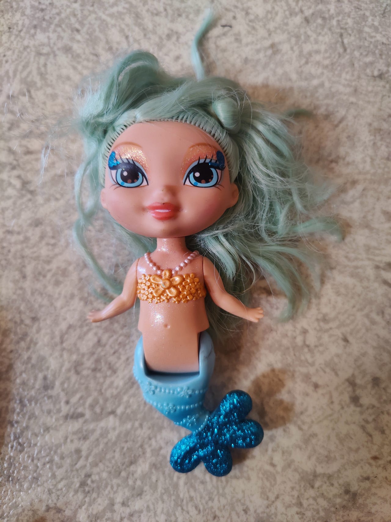 Barbie mermaidia merenneito | Tori