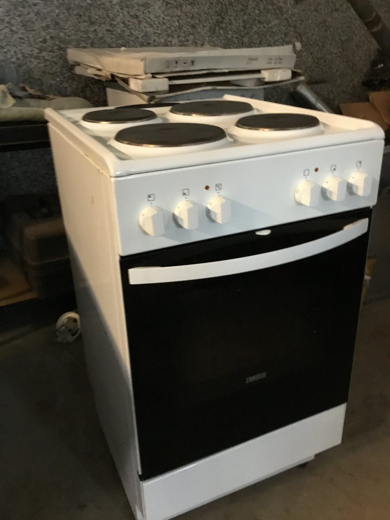 Zanussi liesi | Tori