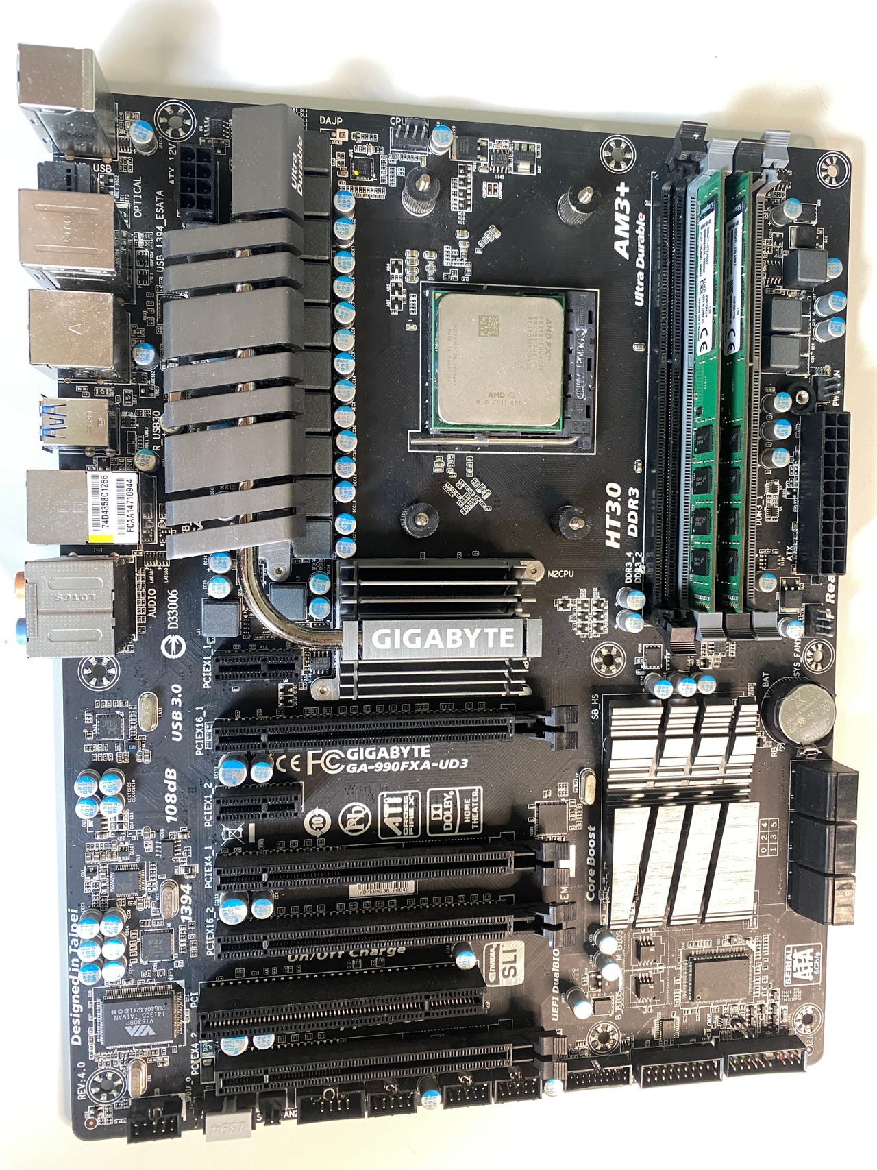 Gigabyte GA-990FXA-UD3 AM3+ AMD 990fx Sate 6GB/S USB 3.0 ATX AMD ...