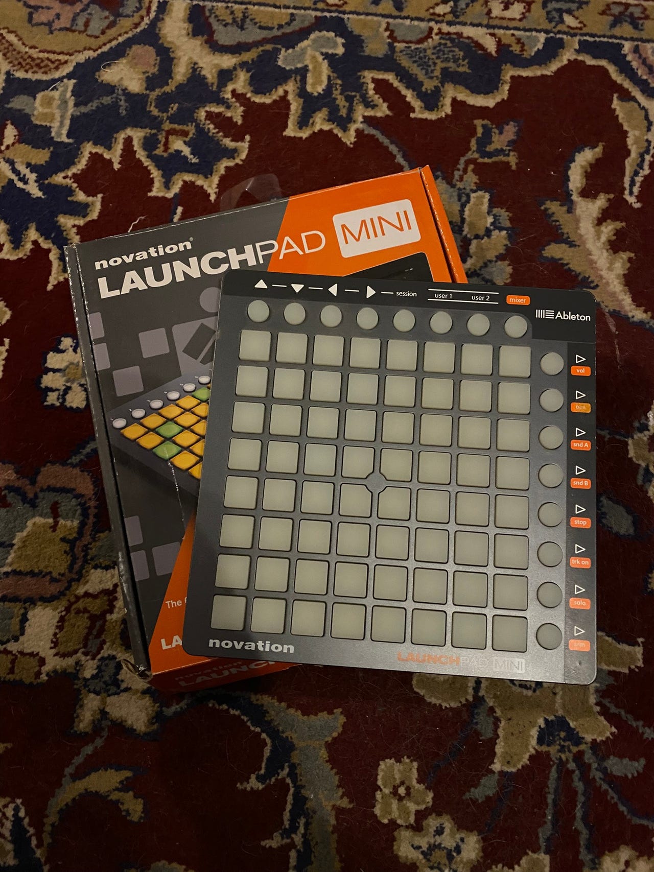 Novation Launchpad Mini | Tori