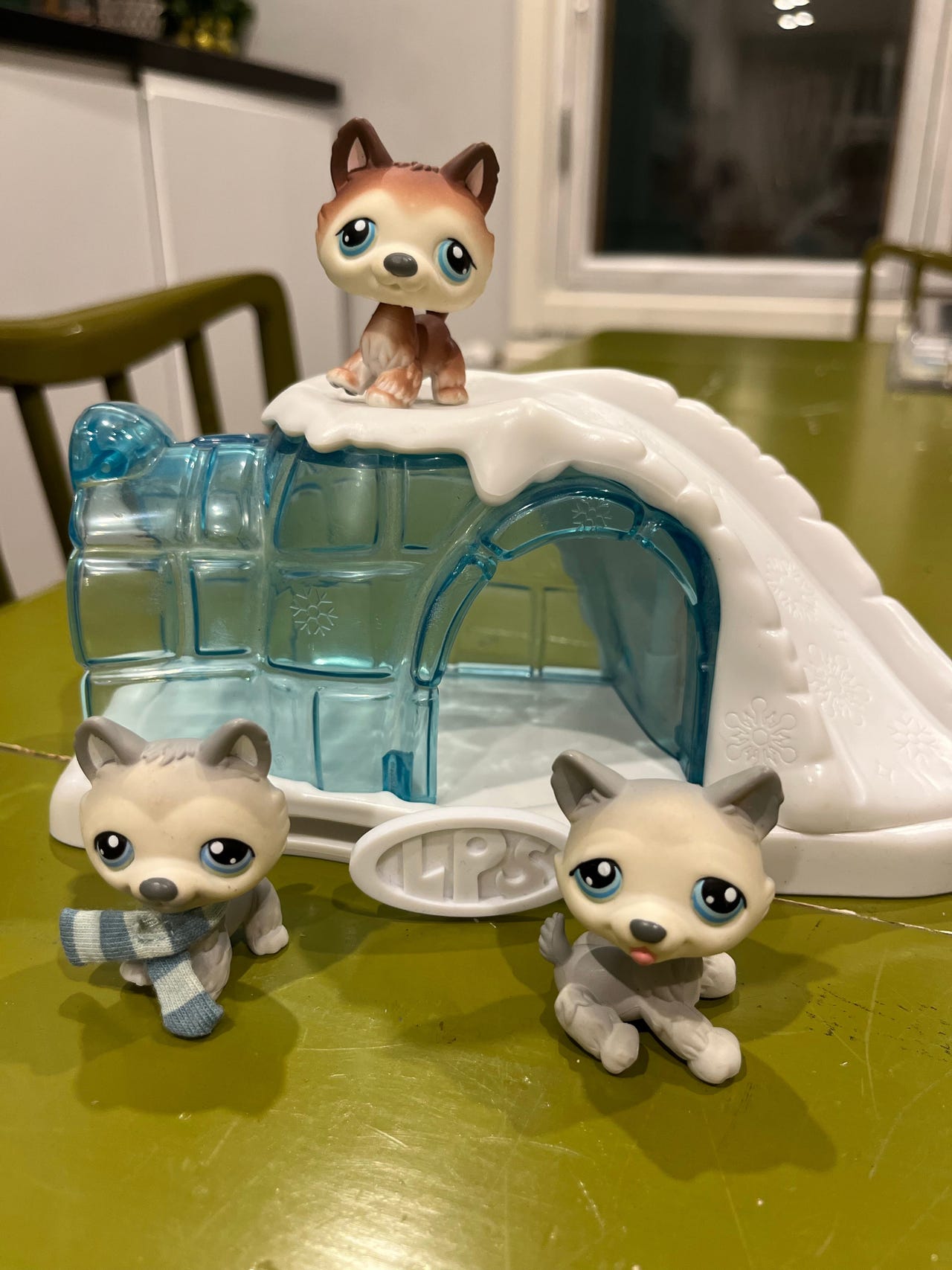LPS Iglu + kolme koirafiguuria | Tori