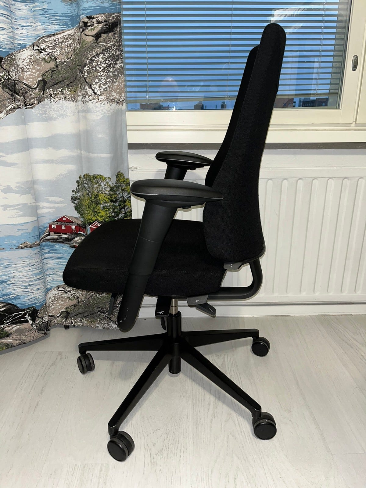 Martela Axia 2.4 työtuoli | Tori