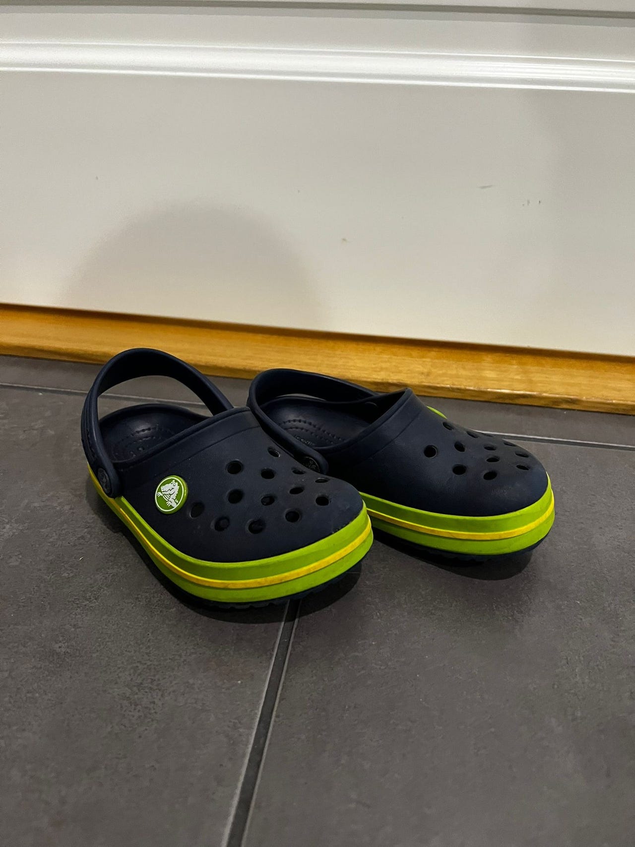 Crocsit | Tori