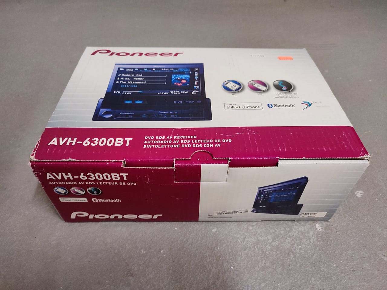 Pioneer AVH-6300BT -kääntyvällä näytöllä oleva DVD/CD-soitin autoon | Tori