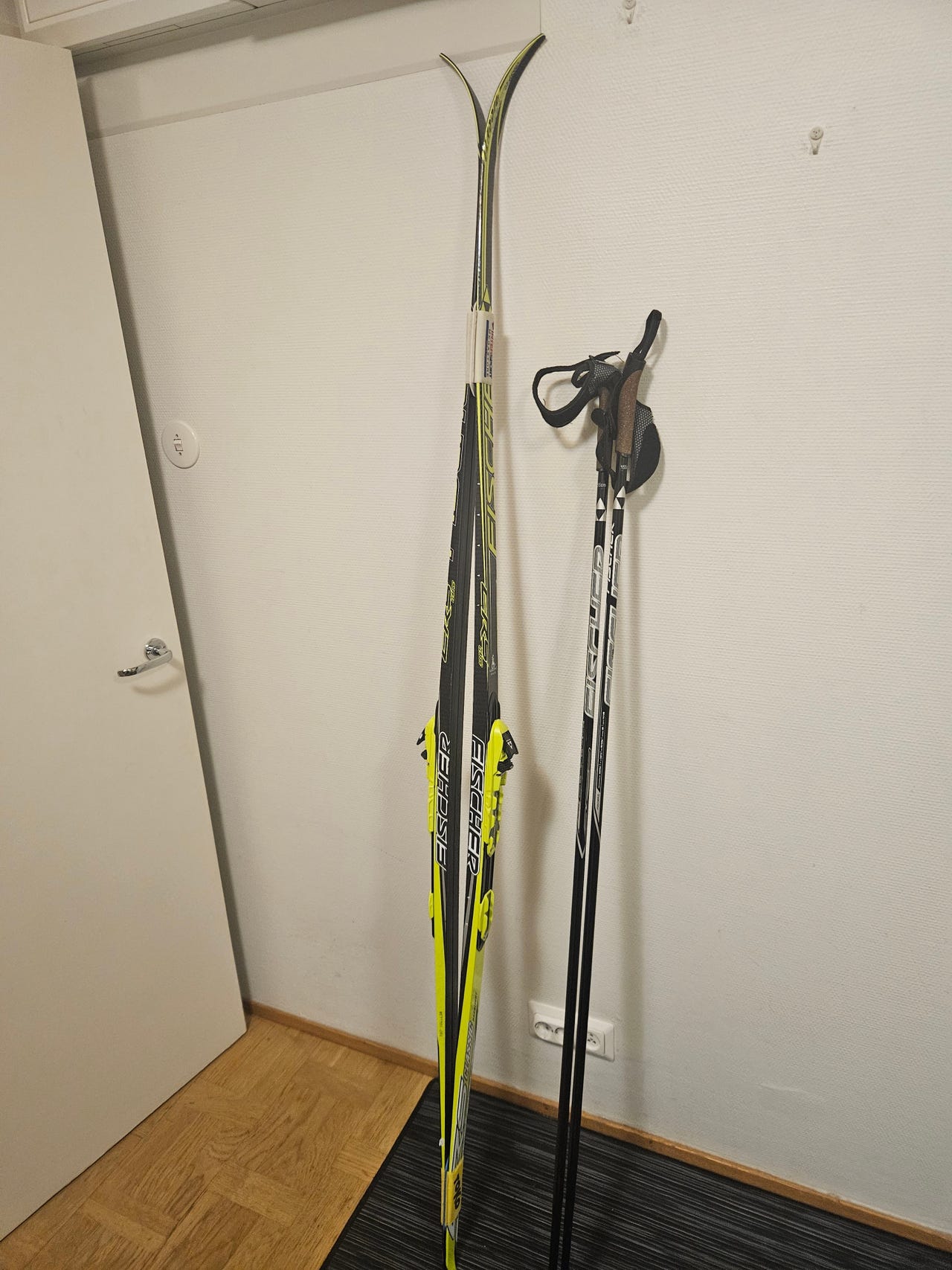 Fischer CRS Classic 197cm perinteisen sukset (75-85kg) + Fiscerin ...