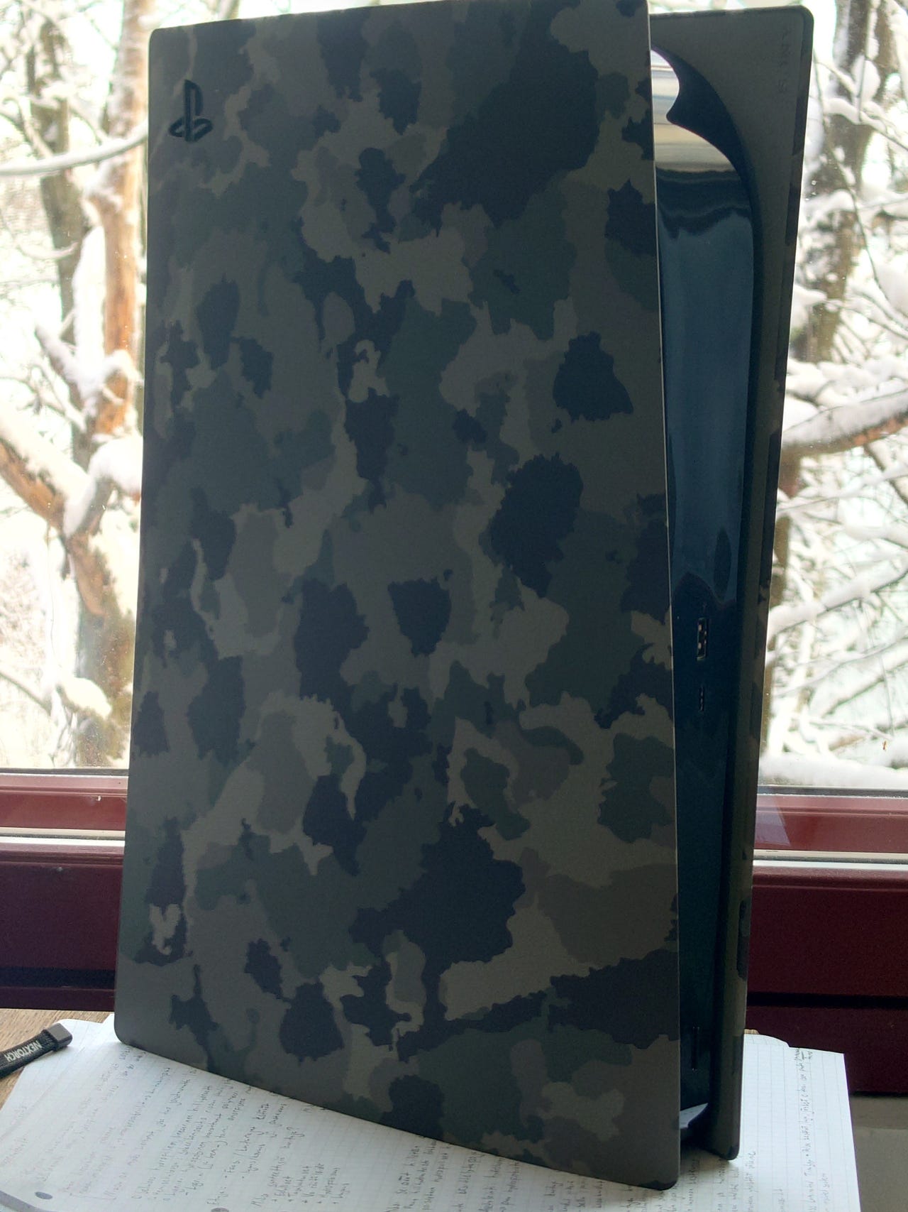 PS5 1st gen + Dual Sense controller | Tori